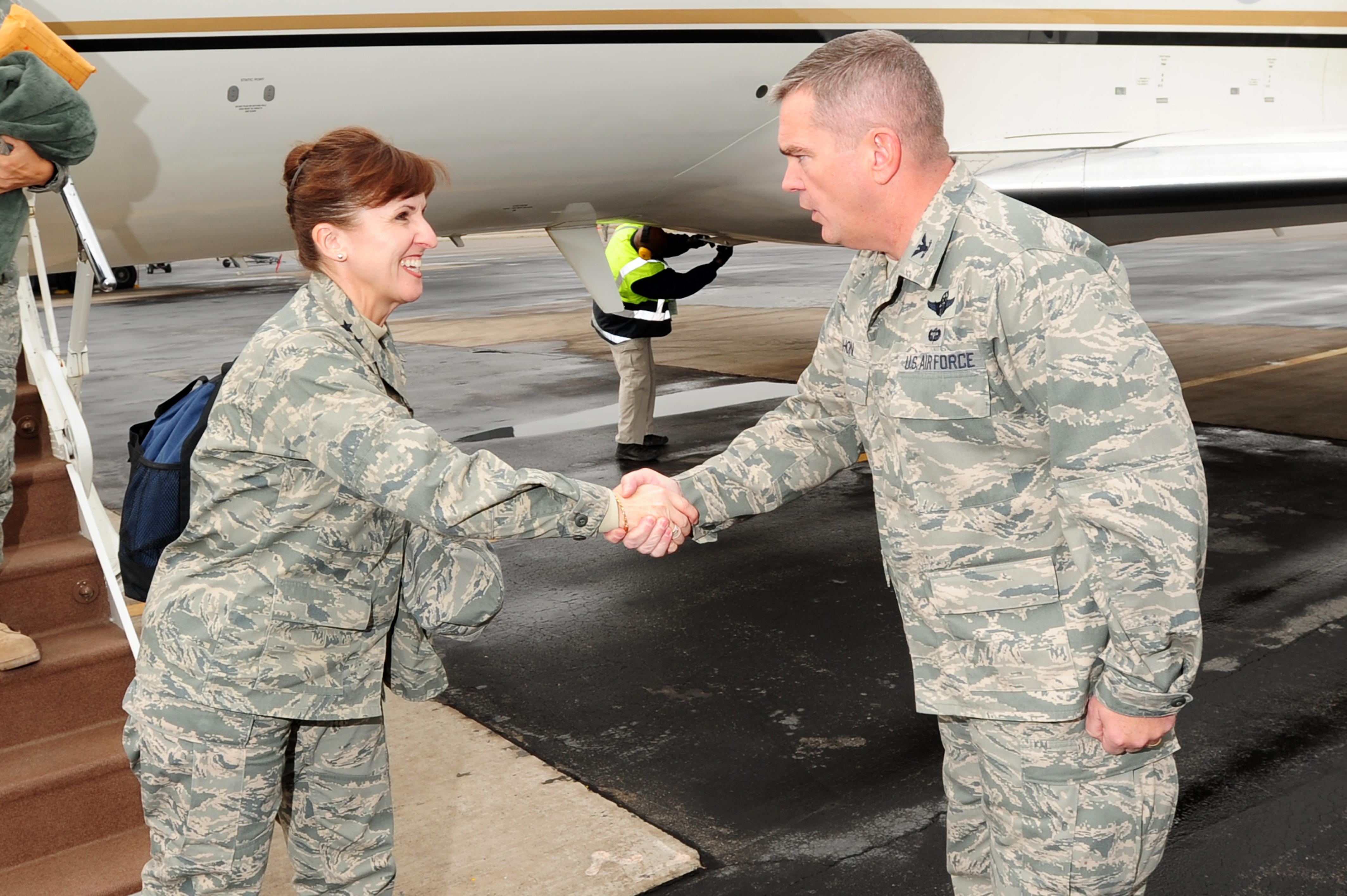 AF Assistant Surgeon General visits Manas Airmen