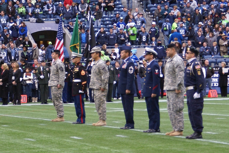 Seattle Seahawks honor military > 446th Airlift Wing > News