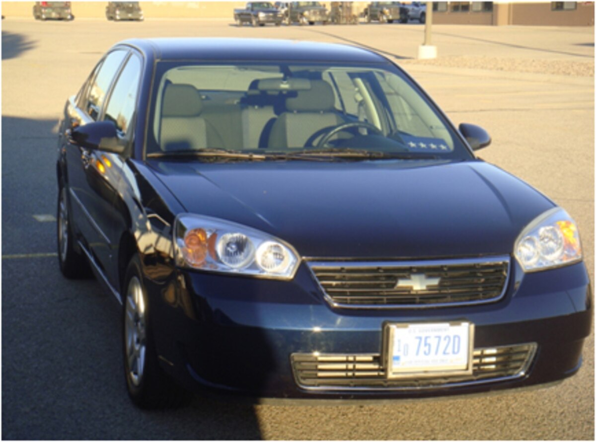 Airmen reminded to salute DV vehicles > Mountain Home Air Force Base ...