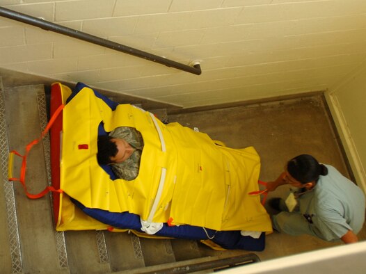 New device provides quick emergency evacuation > Air Force Medical ...