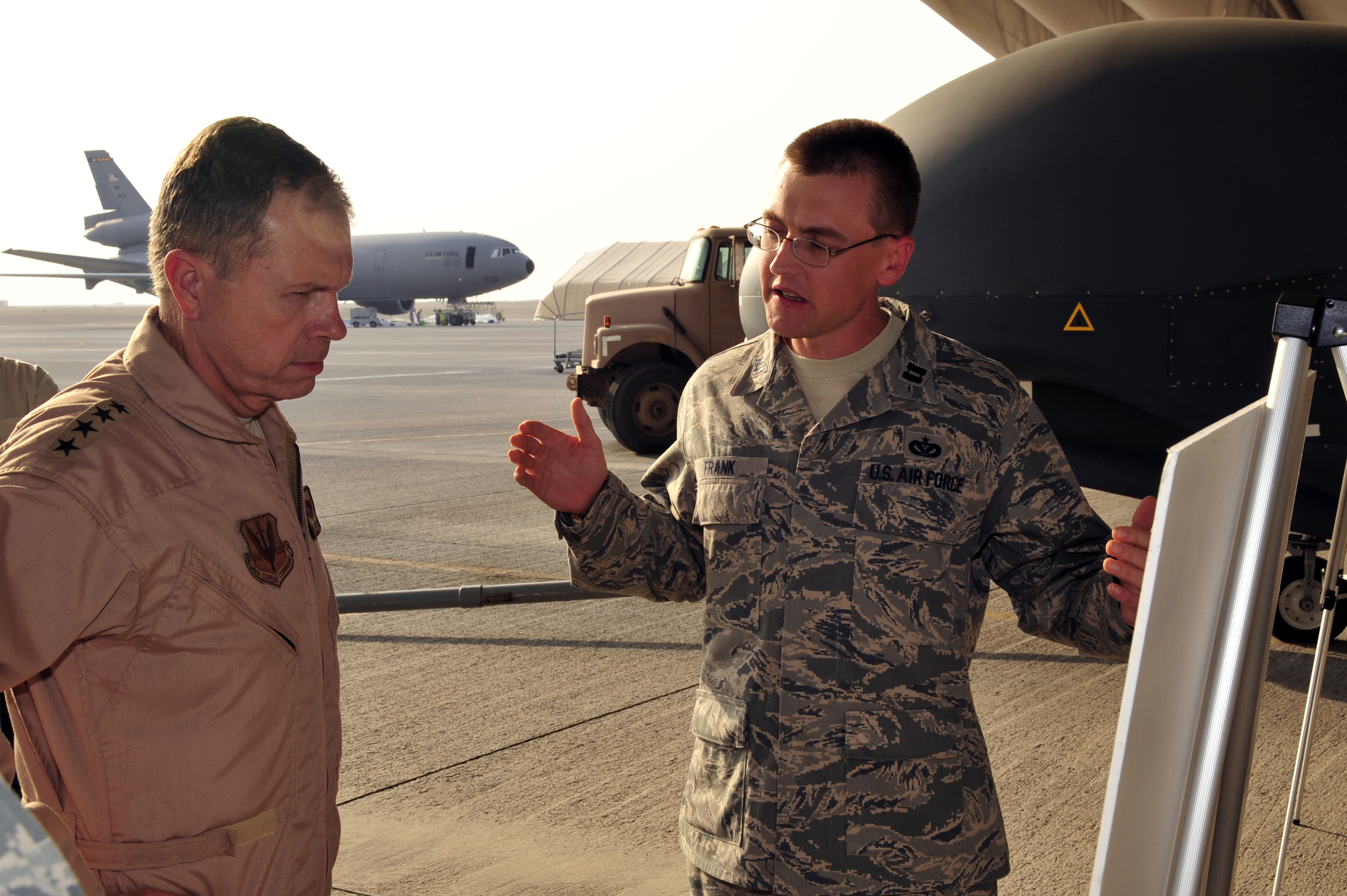 COMACC Visits Deployed Airmen