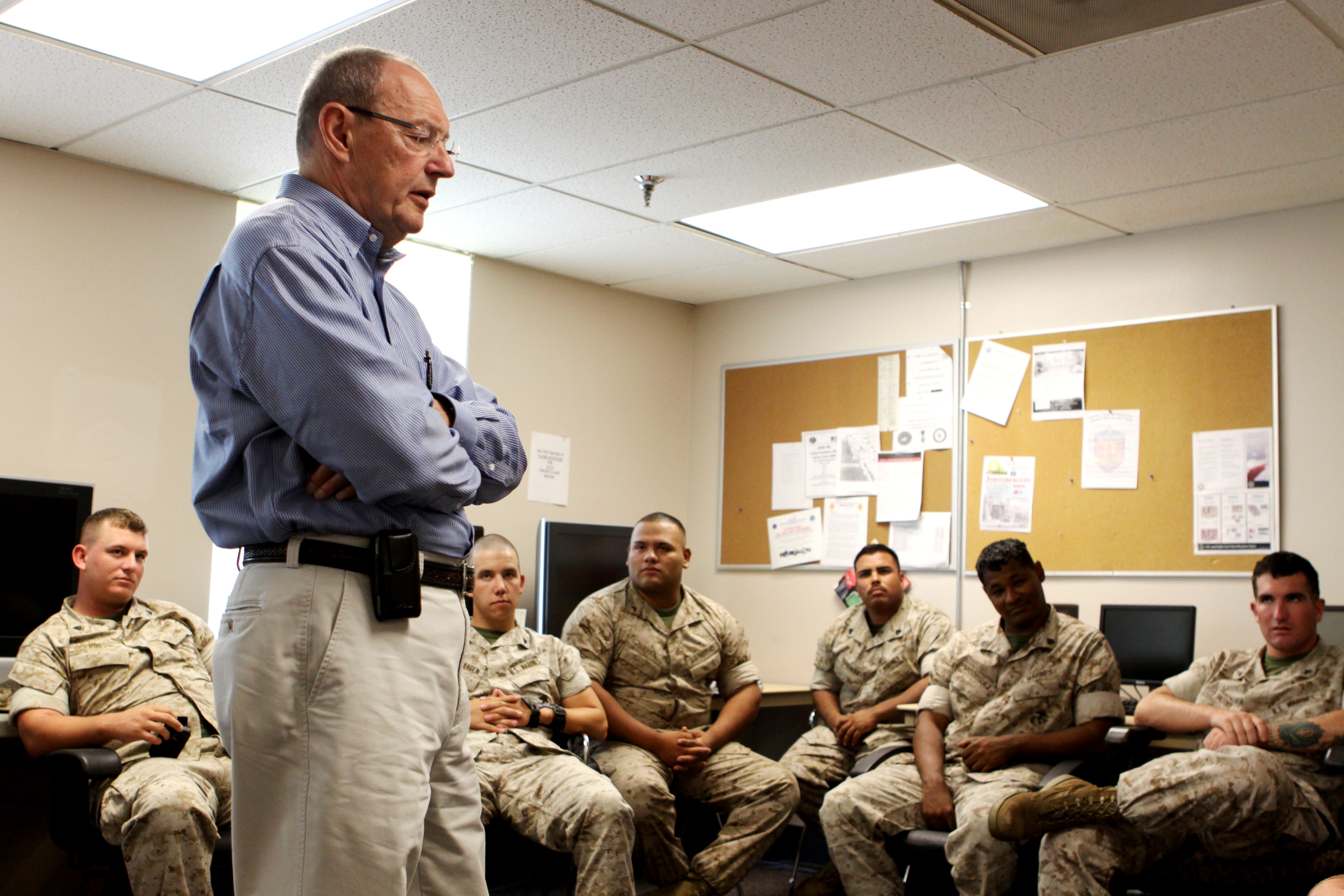 Transition policy official visits wounded warriors. > United States ...