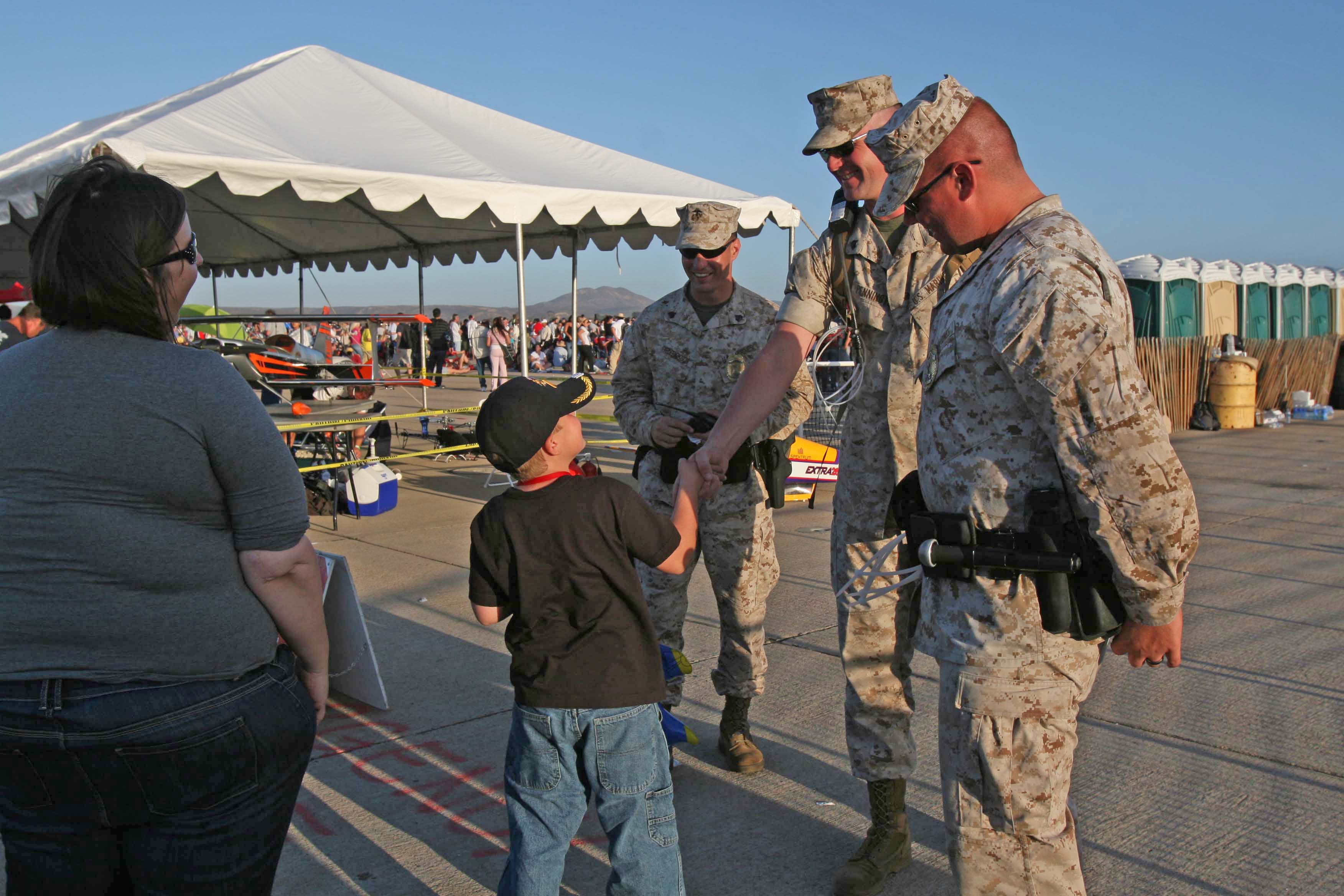Marines work round the clock for successful air show > United States ...