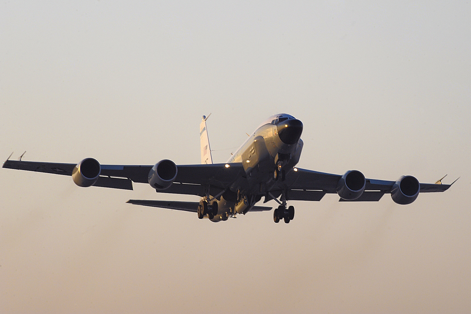 Enduring the sands of time: 7,000 days in the AOR > Offutt Air Force ...