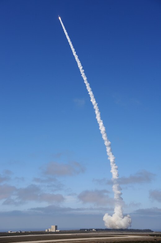 Vandenberg successfully launches Delta II > Vandenberg Space Force Base > Article Display