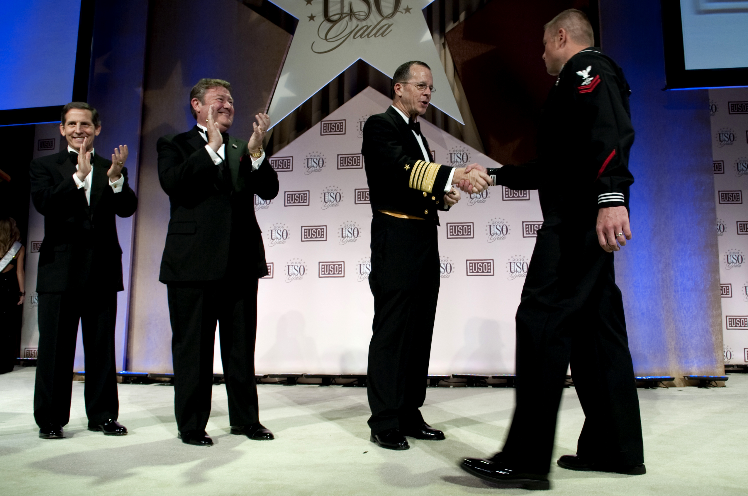 USO President and CEO Sloan Gibson; Edward T. Reilly, chairman, USO ...