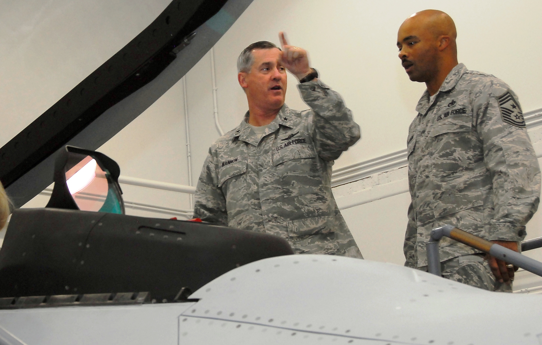 New 2nd AF command chief visits Sheppard > Sheppard Air Force Base ...