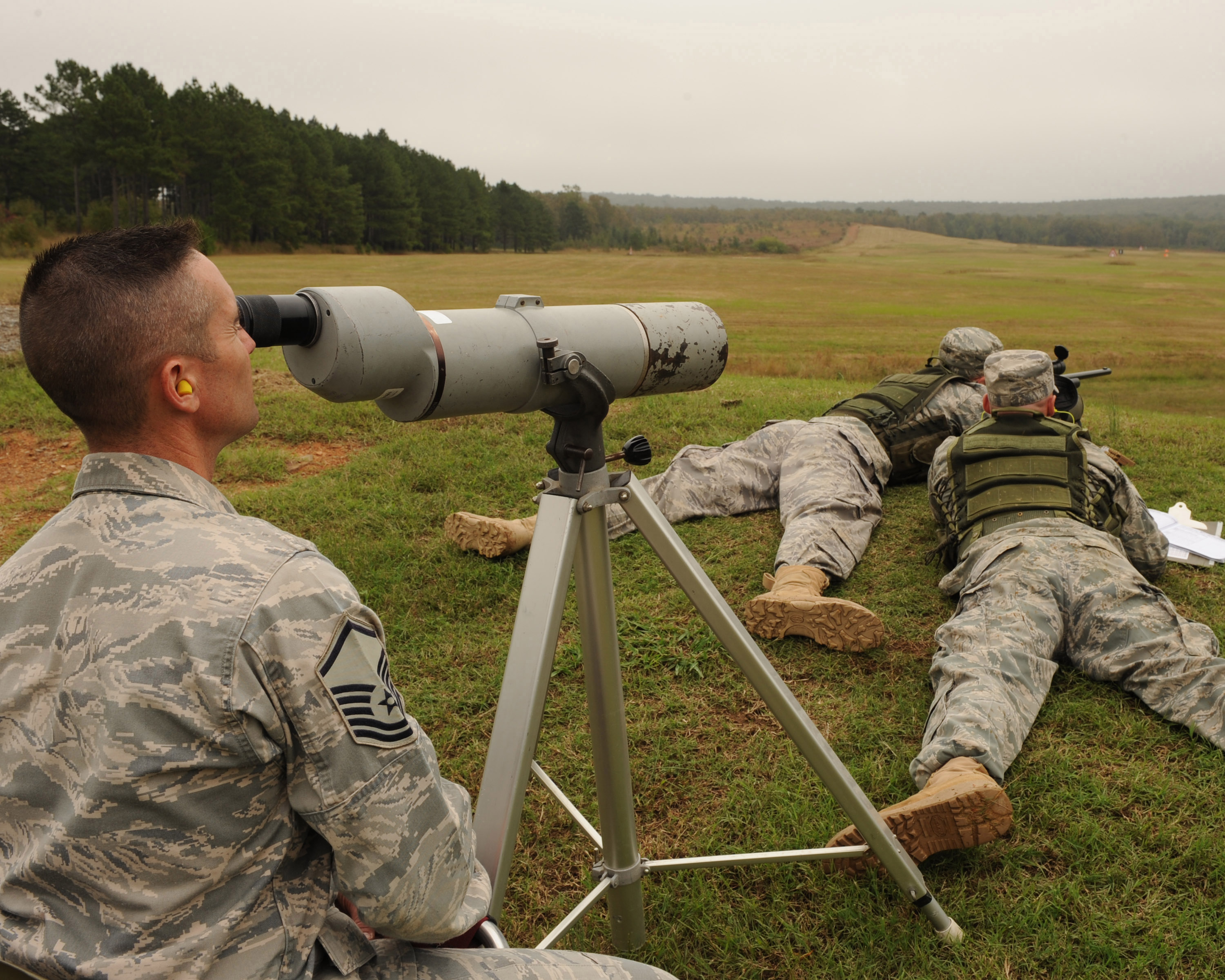 Airmen aim for sniper marksmanship competition > Little Rock Air Force ...