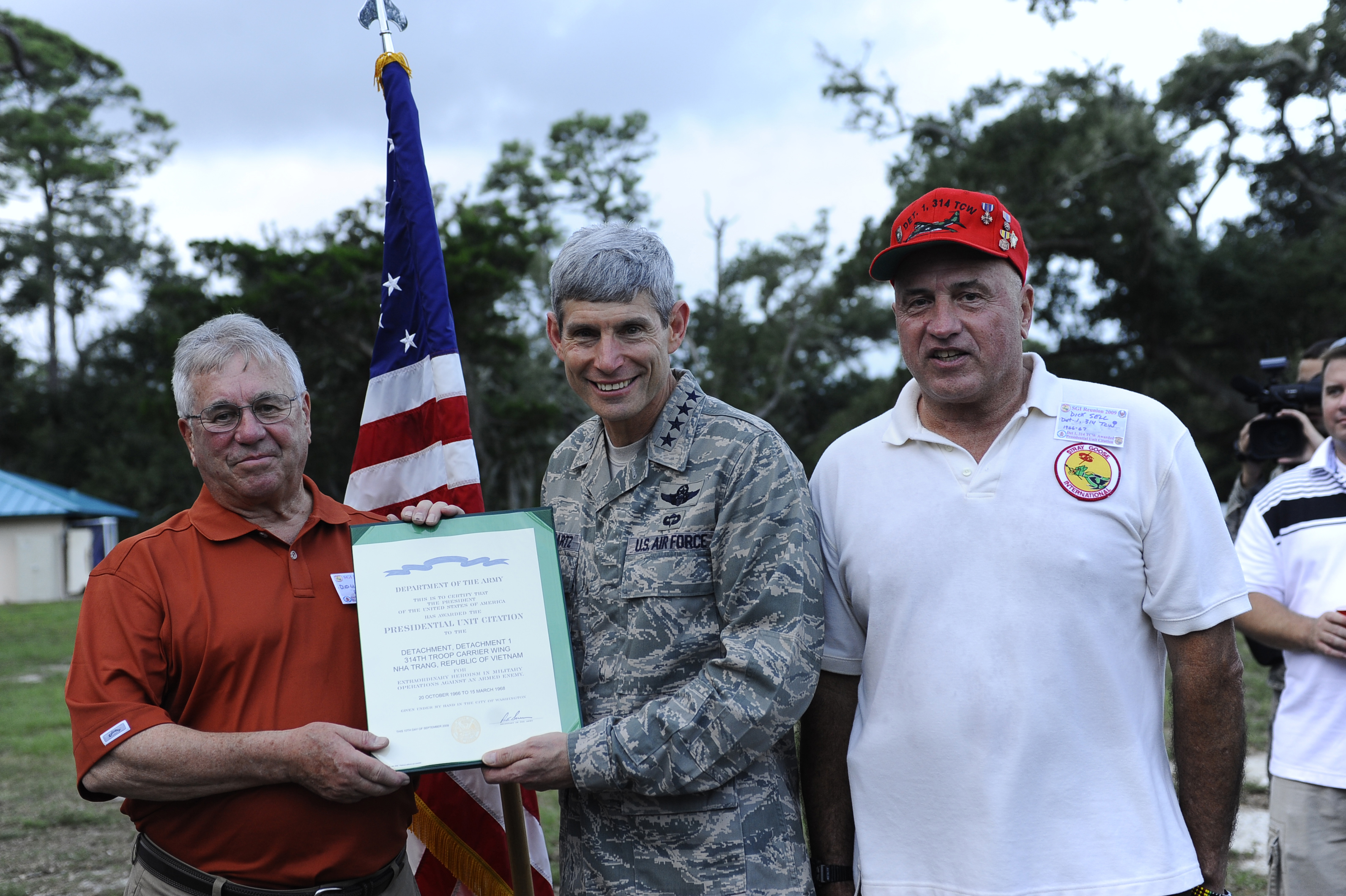 CSAF presents Presidential Unit Citation