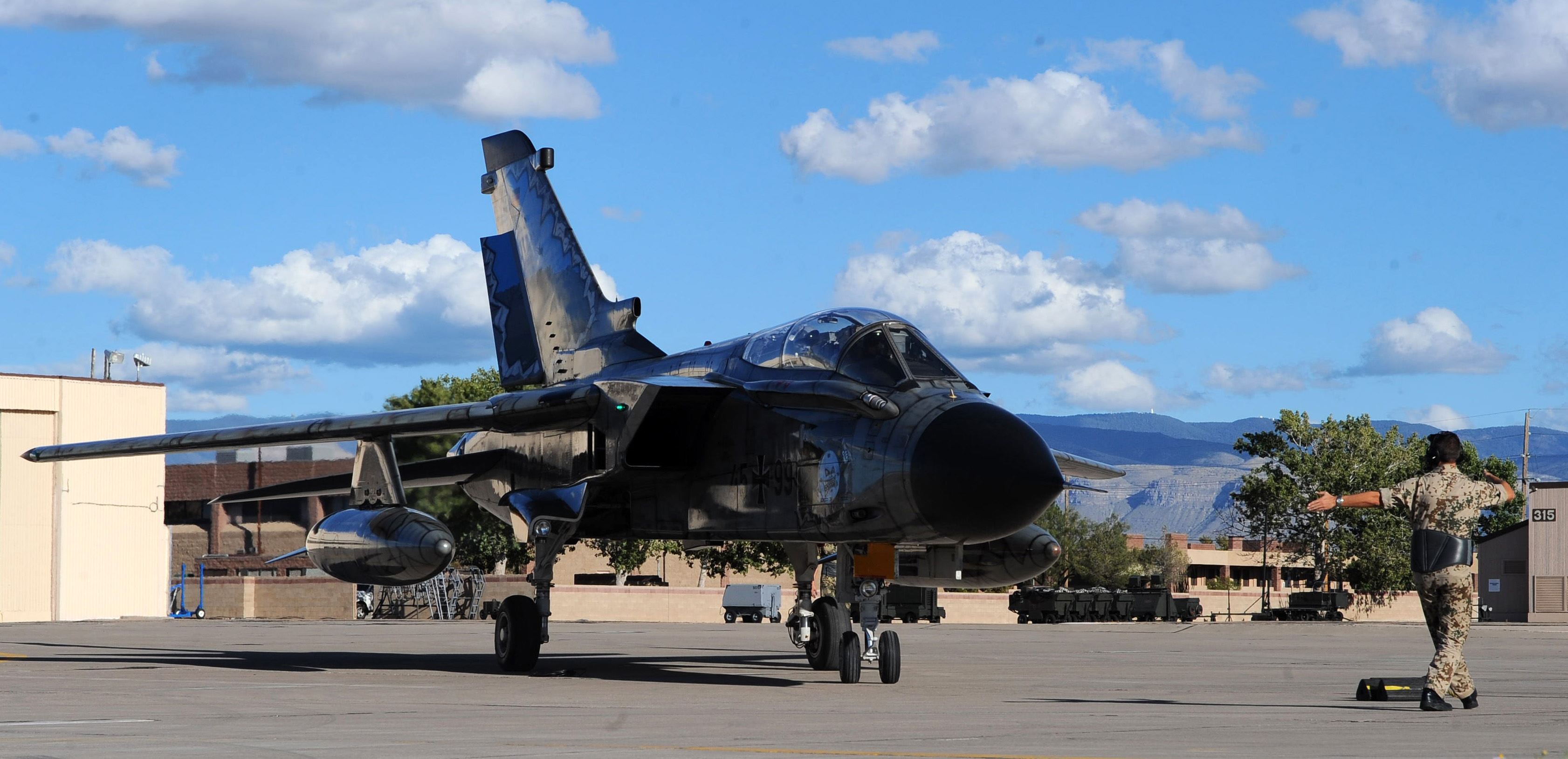 GAF FTC commemorates 55,555 flight hours > Holloman Air Force Base ...