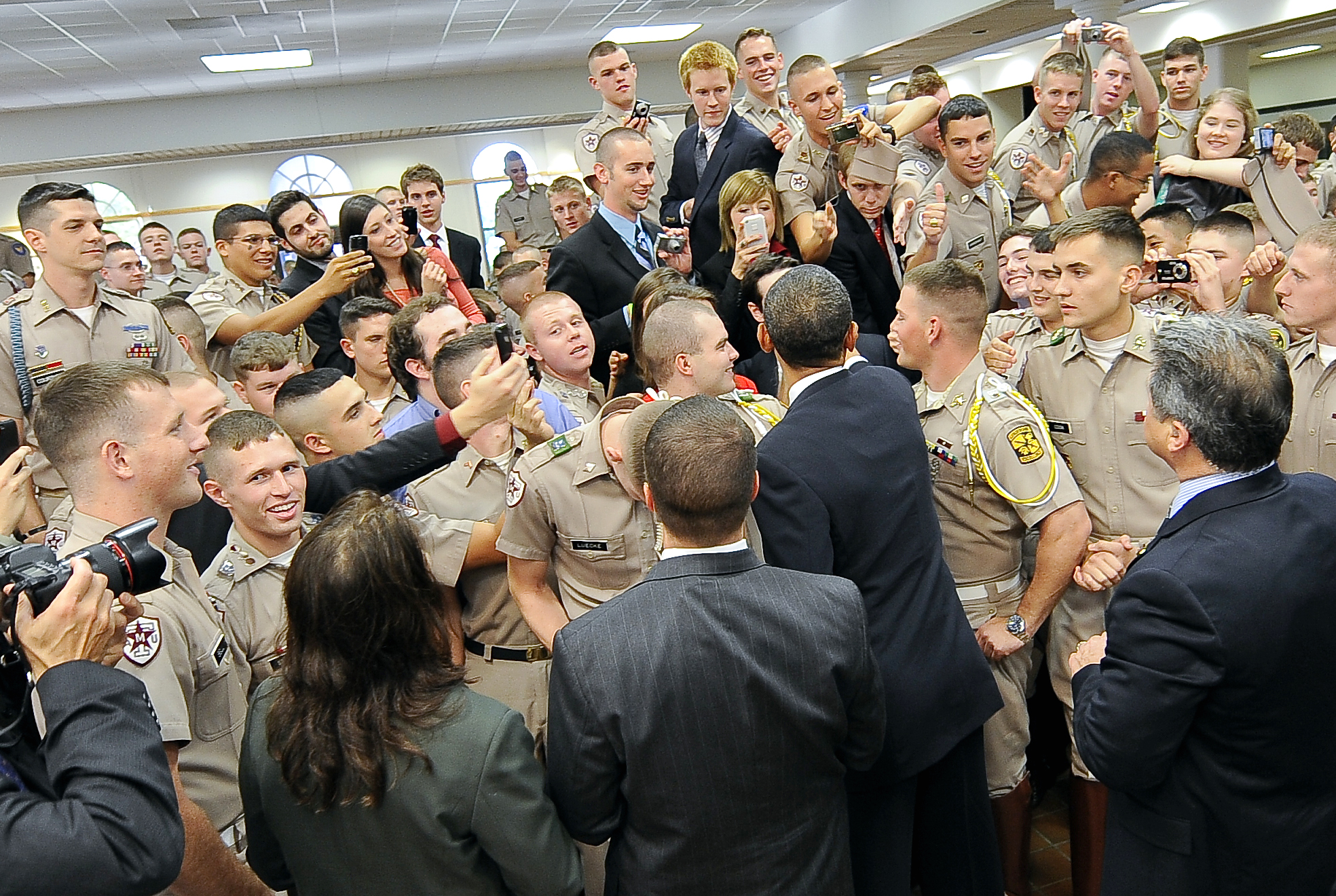 President Barack Obama shakes hands with Texas A&M University cadets ...