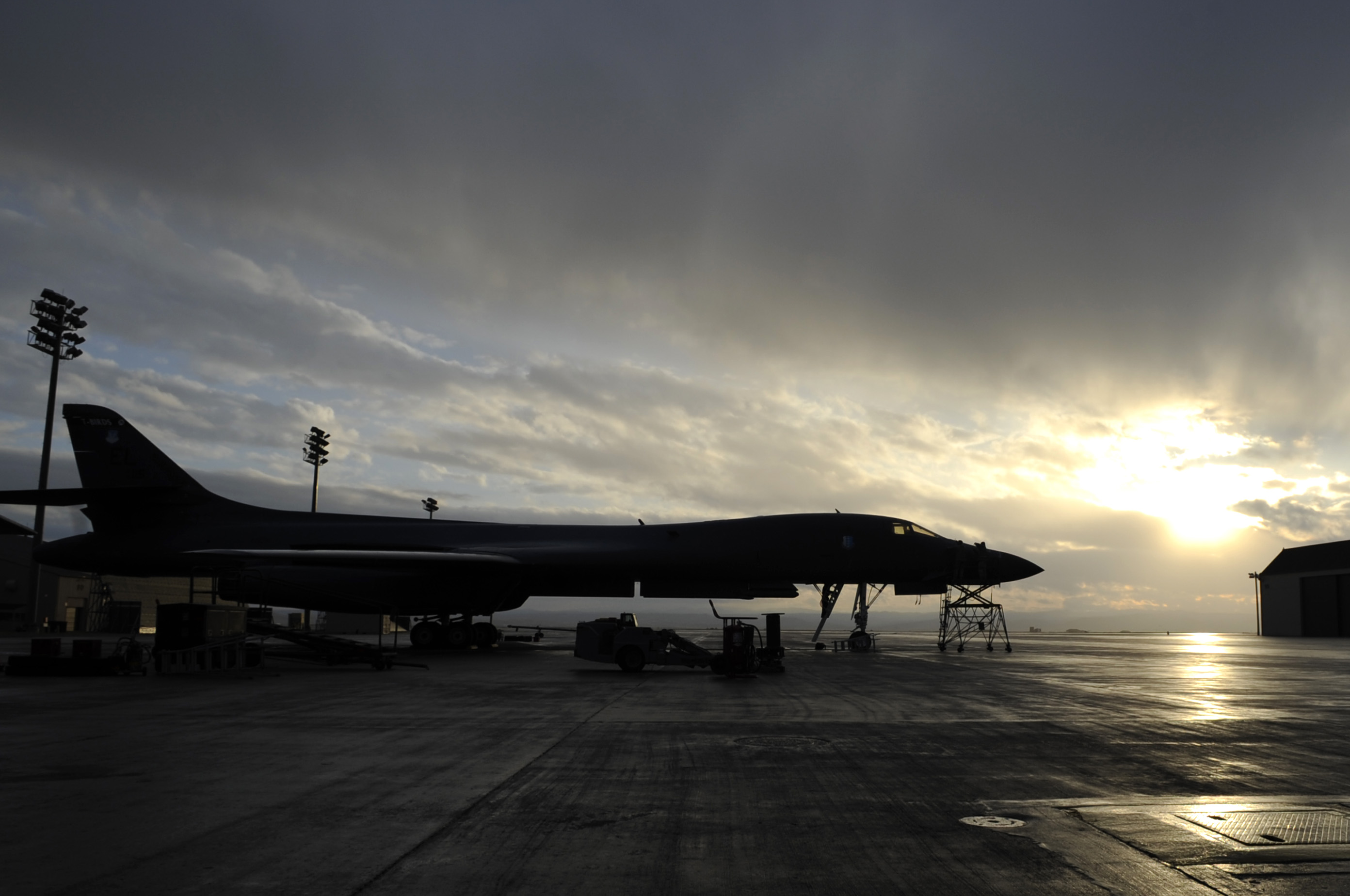 Photos: 34th Bomb Squadron aircrew readies for takeoff > Air Combat ...