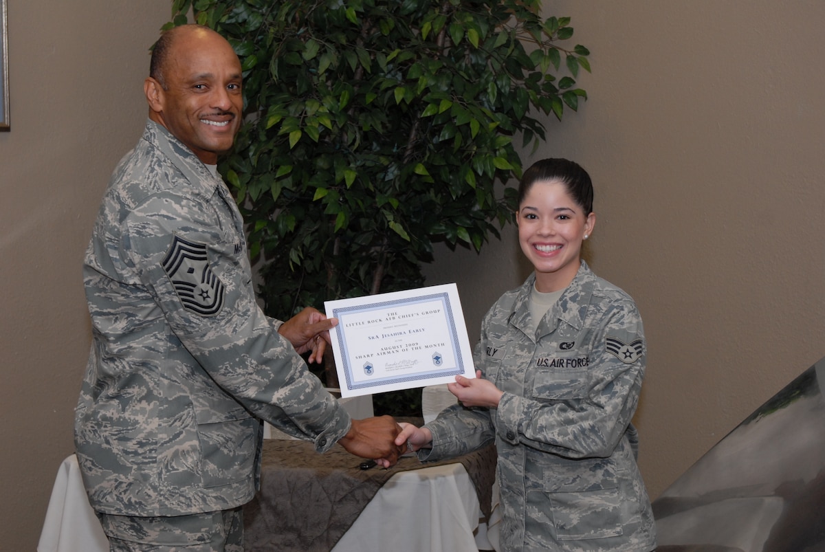 Airman recognized with Chief's Sharp Troop Award > Little Rock Air ...