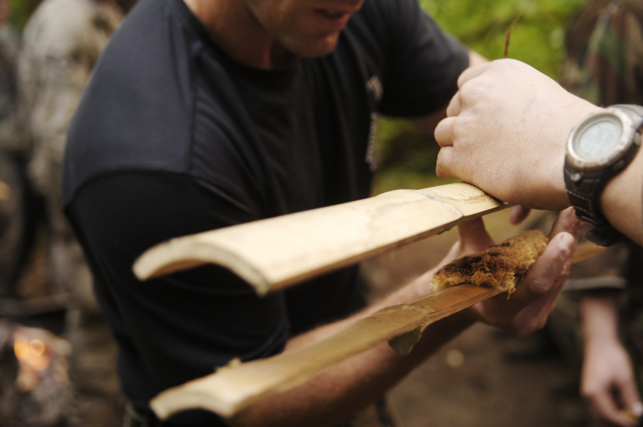 Students learn to survive in 'Tropics' > Air Force > Article Display