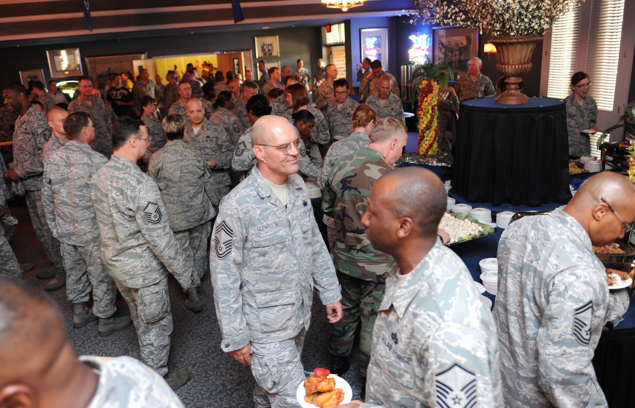 New enlisted lounge opens