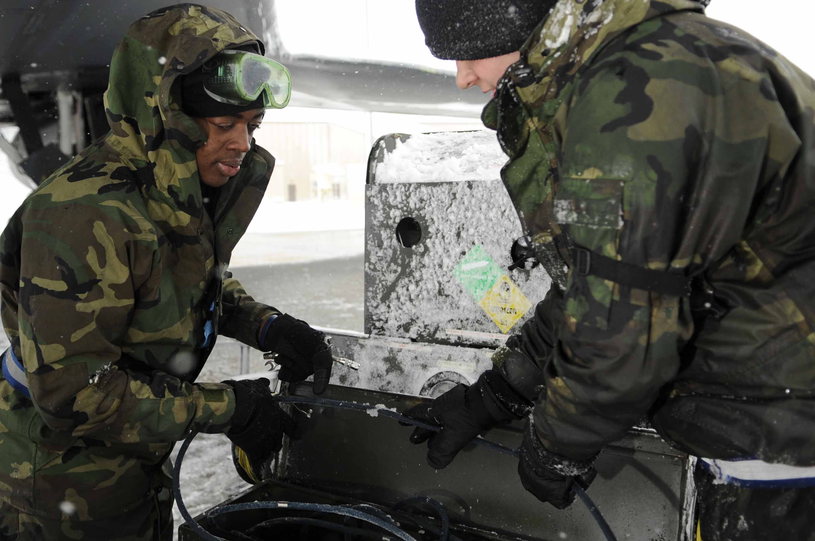 Photos: Ellsworth maintainers continue work through snow > Air Combat ...