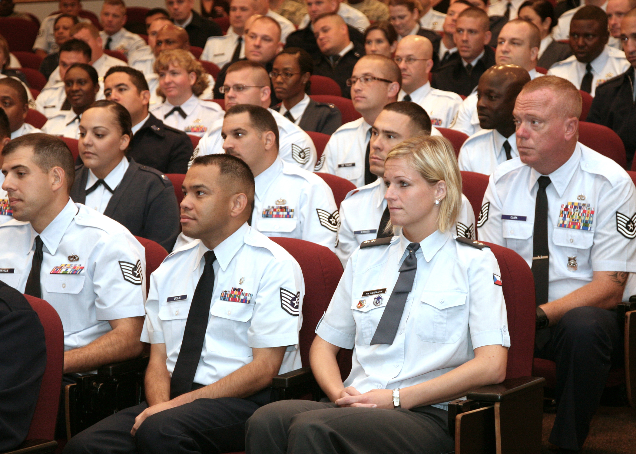 Czech air force master sergeant graduates NCOA