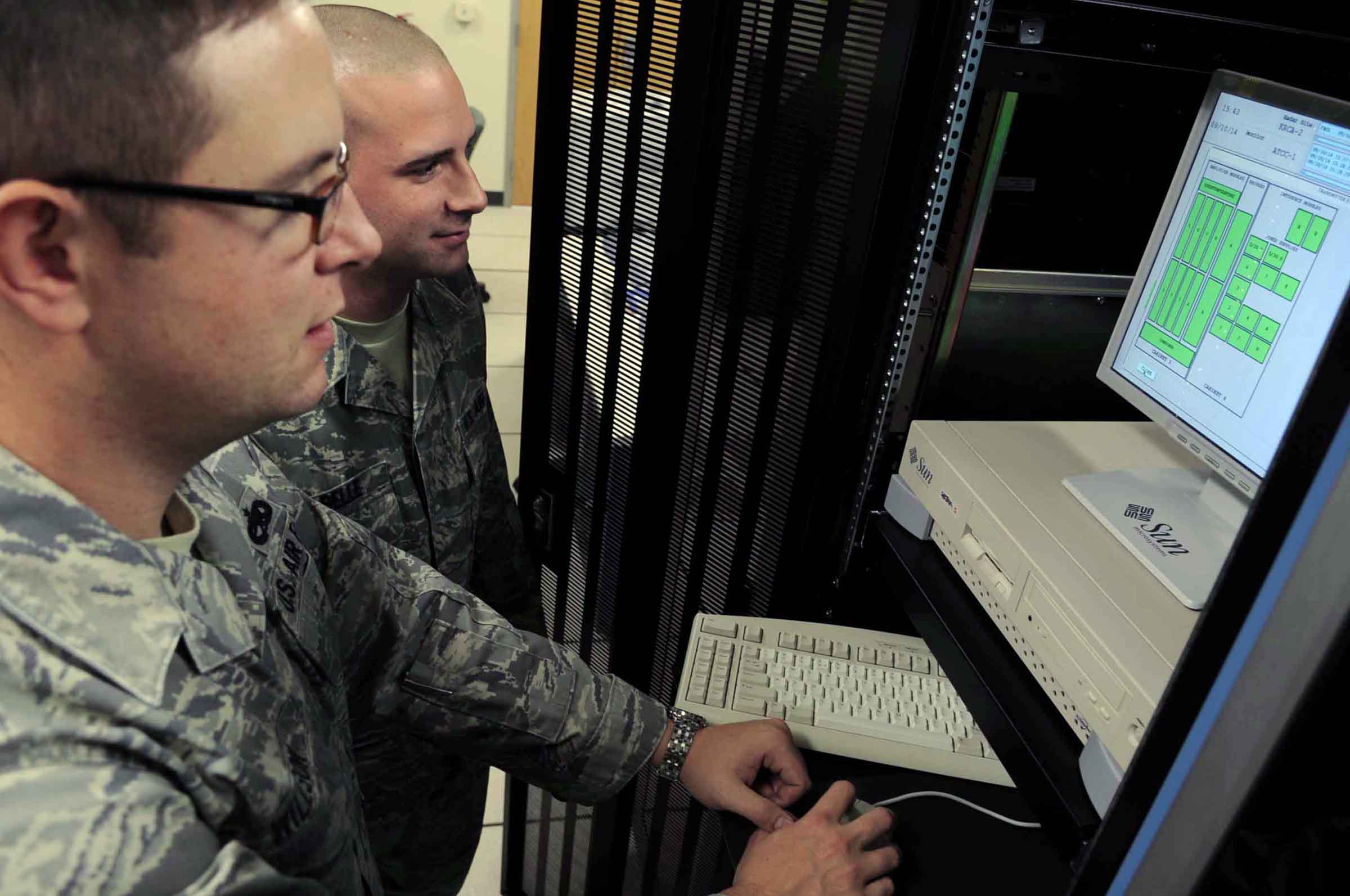 Ellsworth officials launch digital airport surveillance radar > Air ...