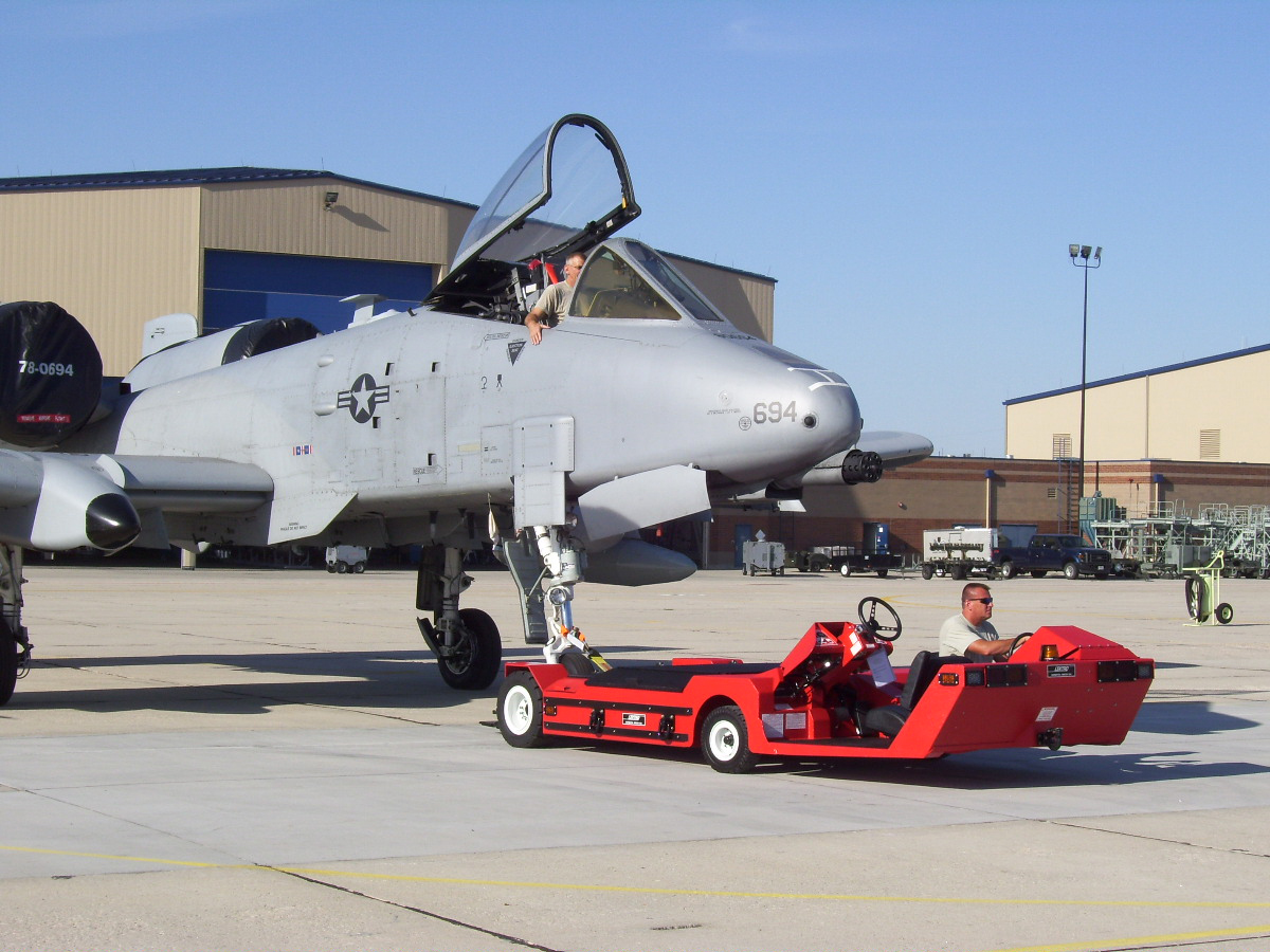 IDANG Tests New Electric Aircraft Tow Vehicle > 124th Fighter Wing ...