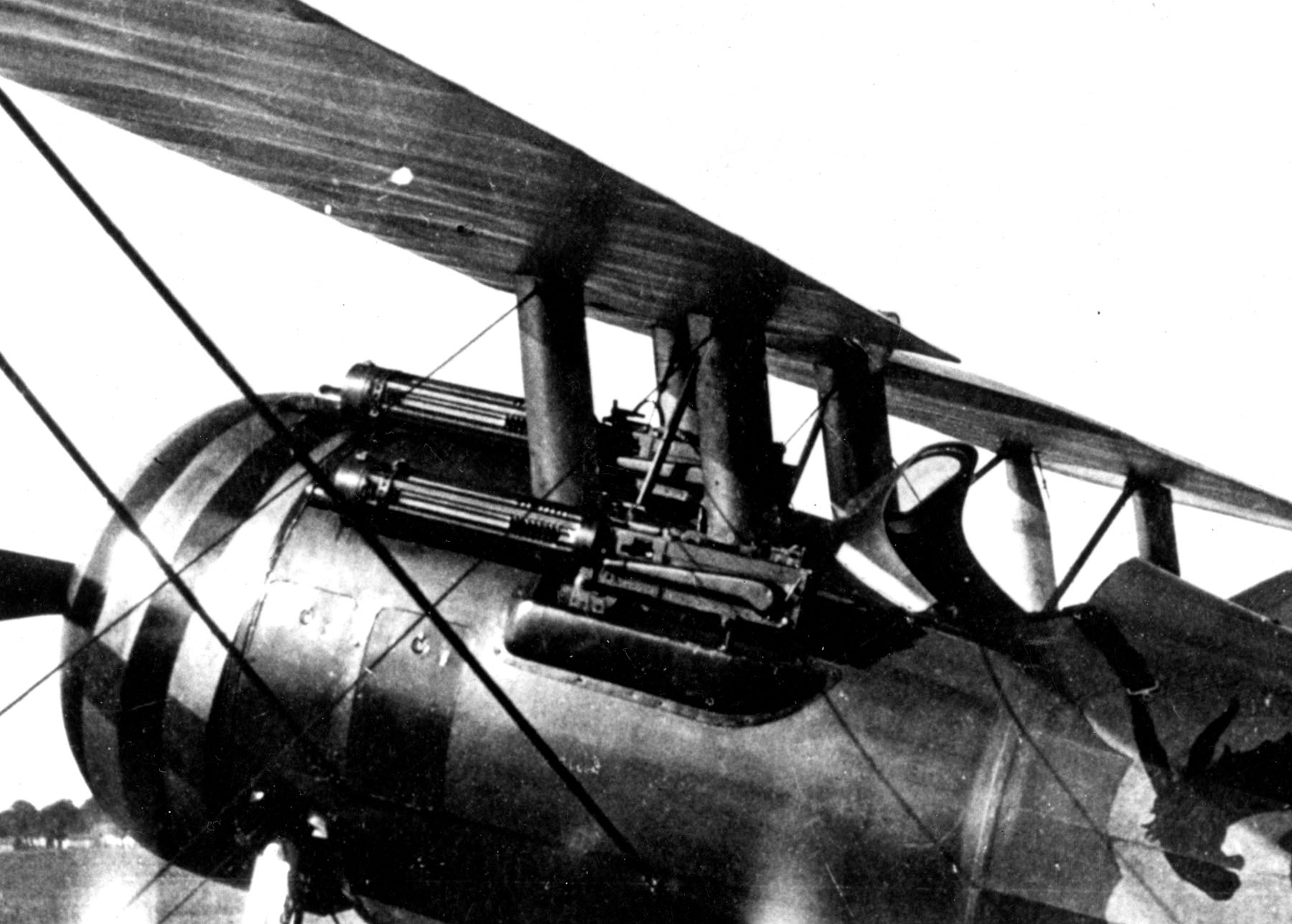 Nieuport 28 of the 95th Aero Squadron with two Vickers guns, 1918 : r ...