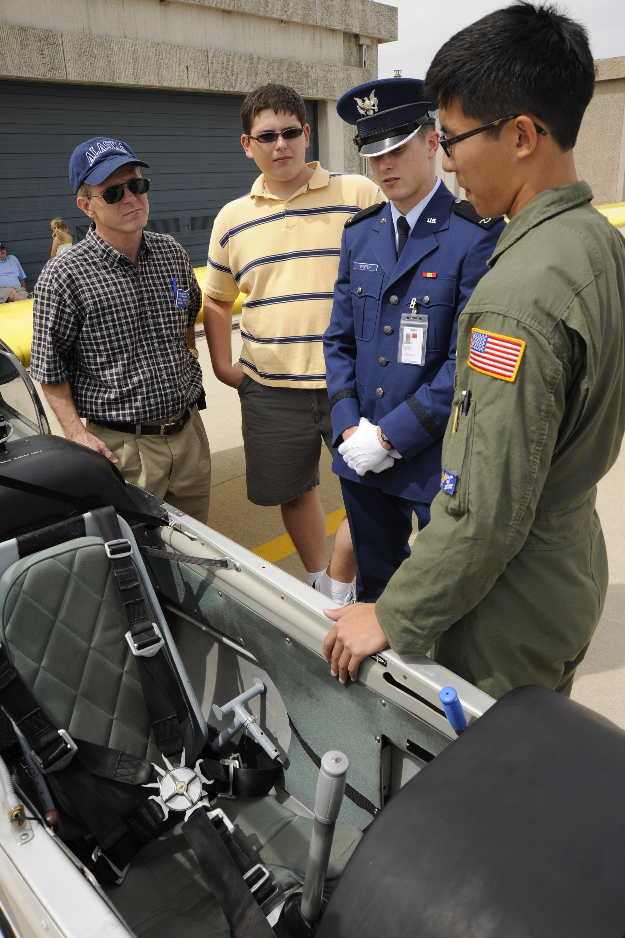 Families join cadets for Parents' Weekend festivities > United States ...