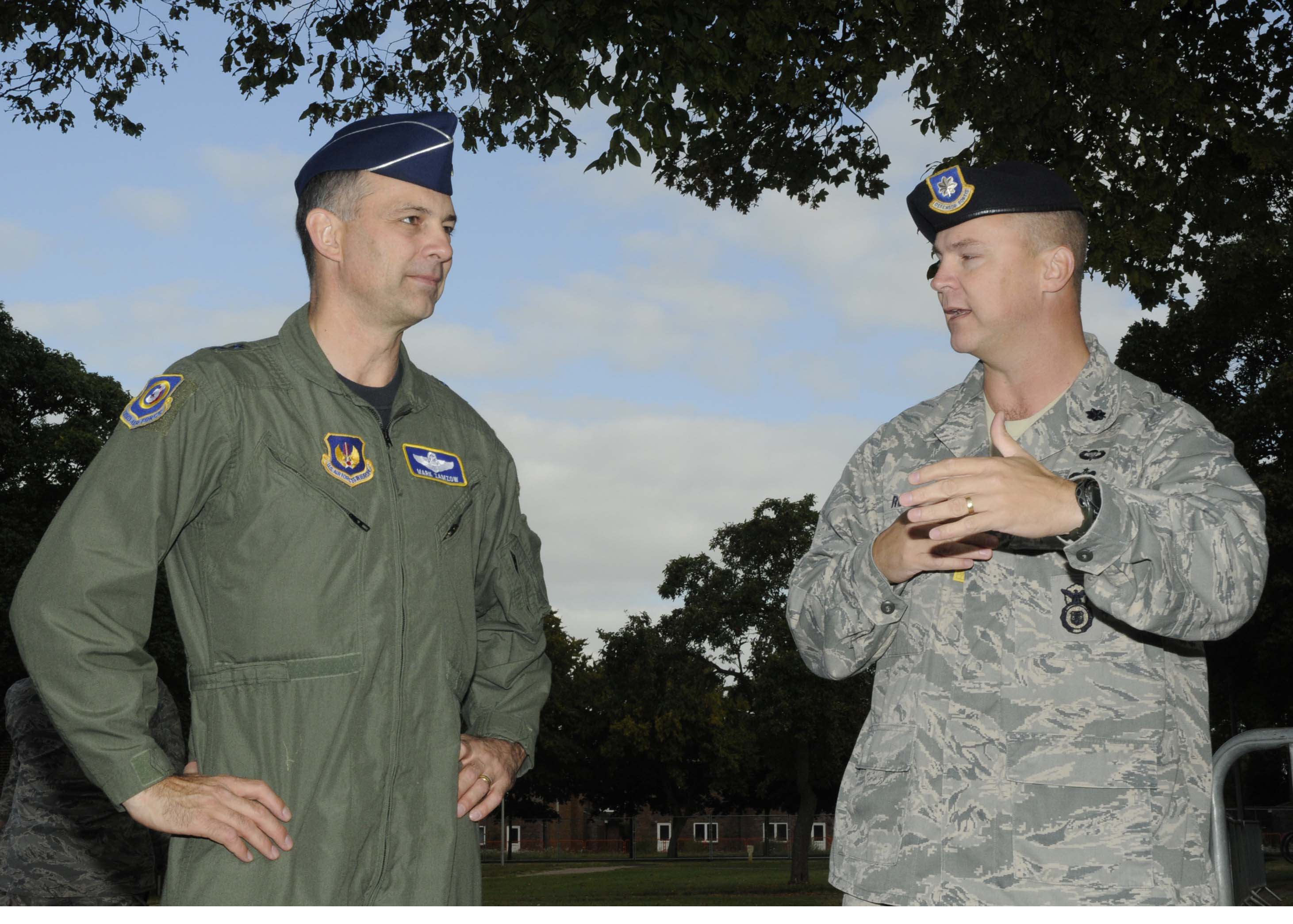 General visits RAF Lakenheath > Royal Air Force Lakenheath > Article ...