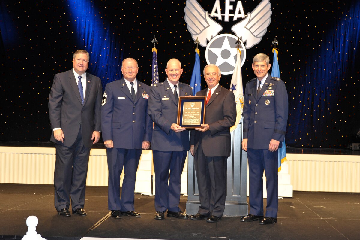 U.S. Air Force Band receives Gill Robb Wilson Award > Air Force ...