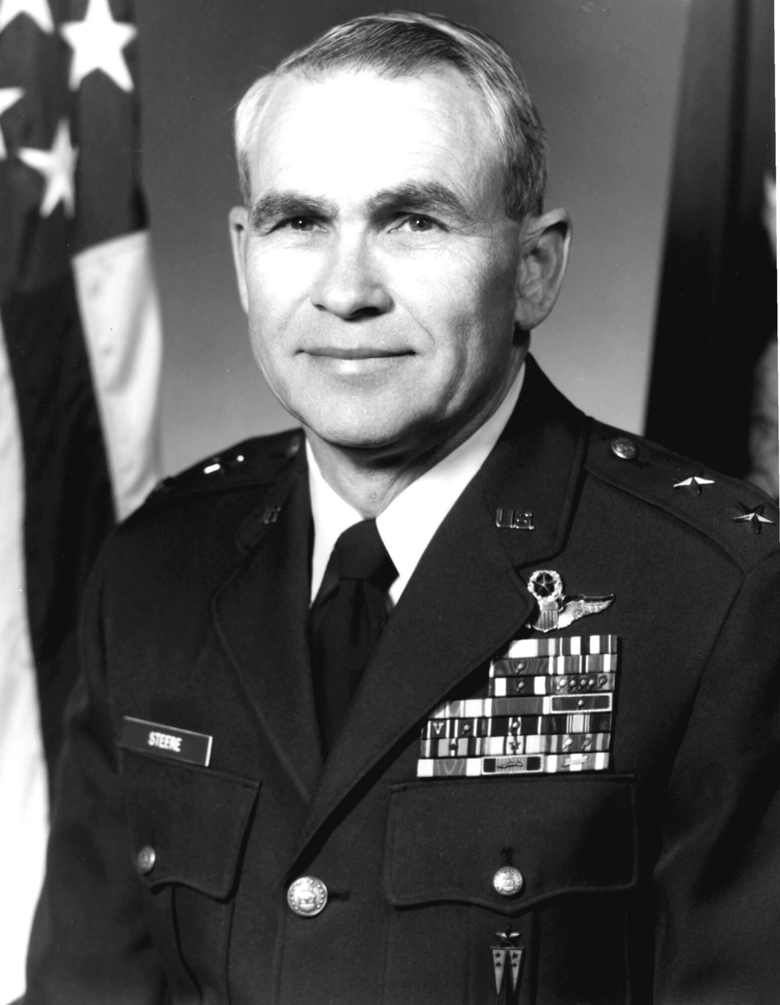 MAJOR GENERAL RICHARD E. STEERE > Air Force > Biography Display