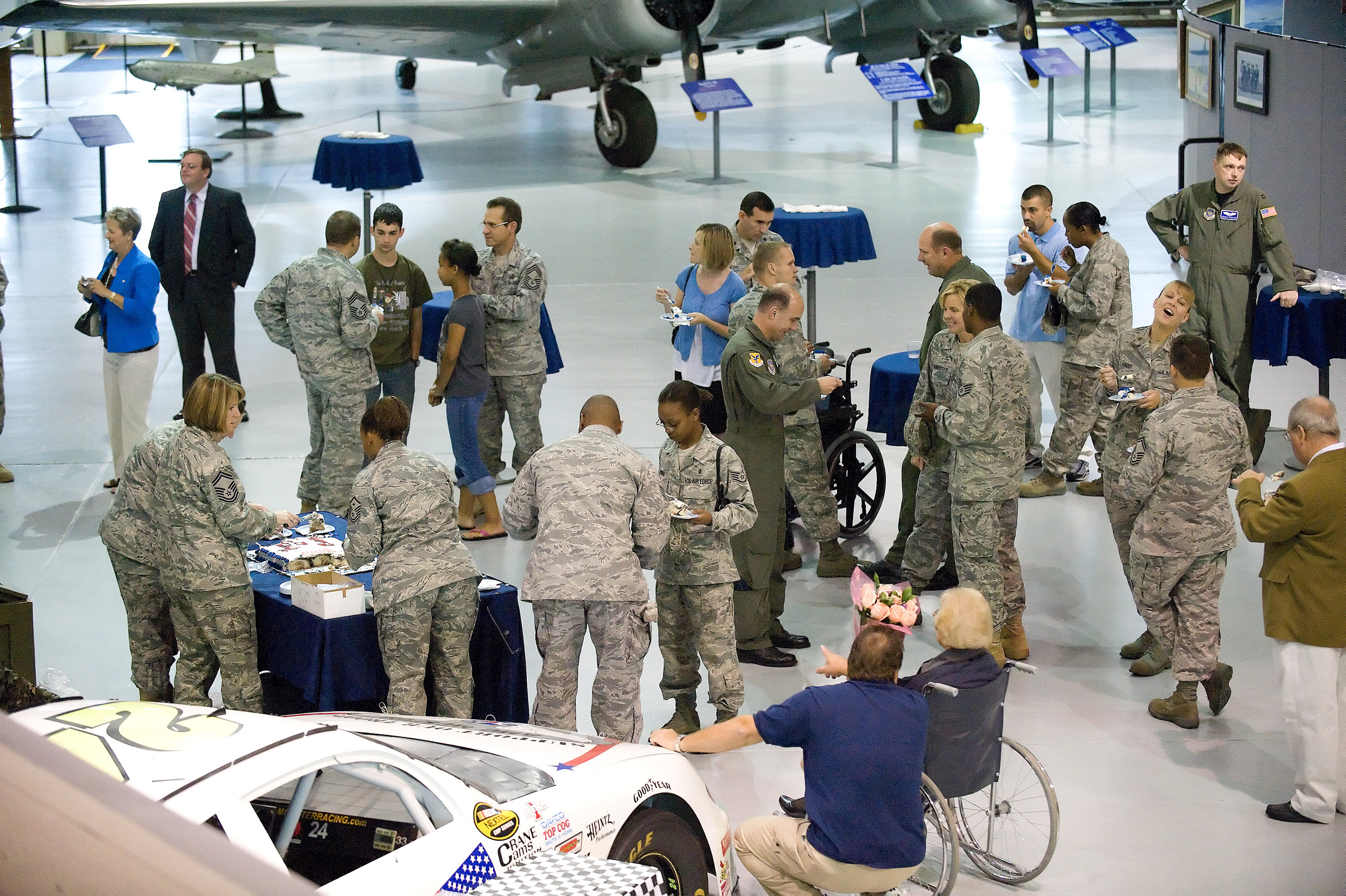 Team Dover celebrates 62nd Air Force birthday > Dover Air Force Base > News