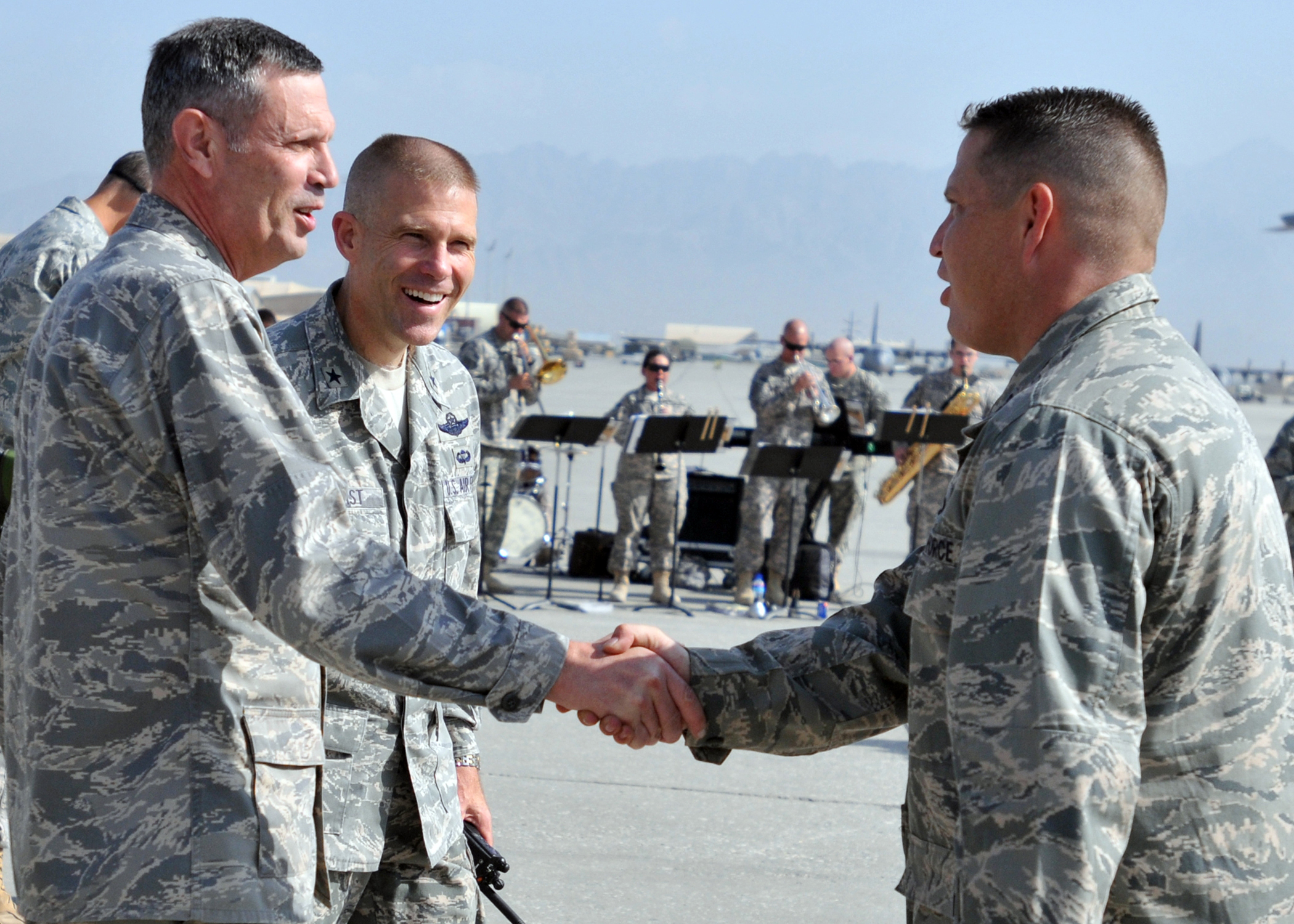 Warfighters take time for Air Force's 62nd birthday > Air Force ...