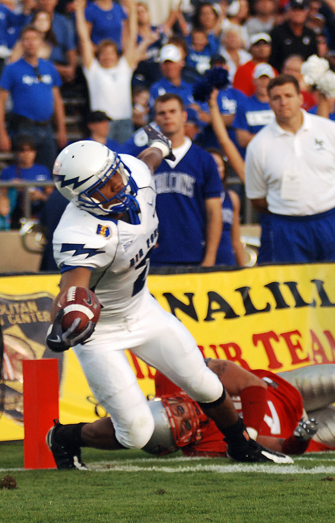 Football: Falcons feast on turnovers, down New Mexico 37-13 > U.S. Air ...