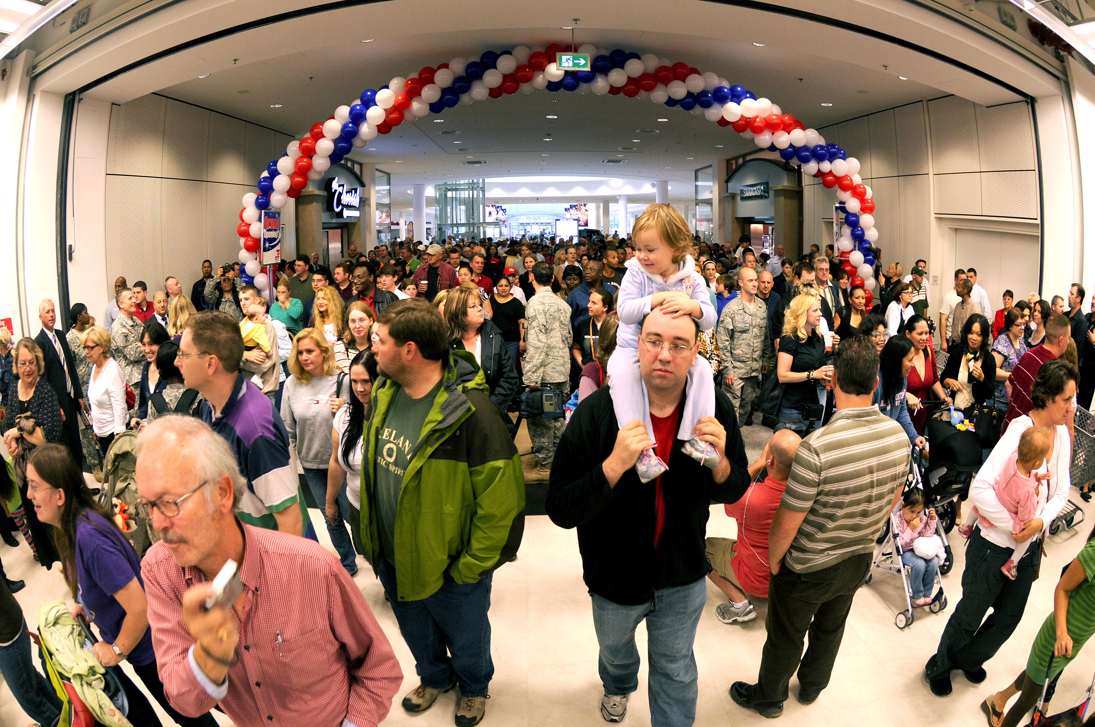 AAFES opens at the KMCC > Ramstein Air Base > Article Display AAFES opens at the KMCC > Ramstein Air Base > Article Display