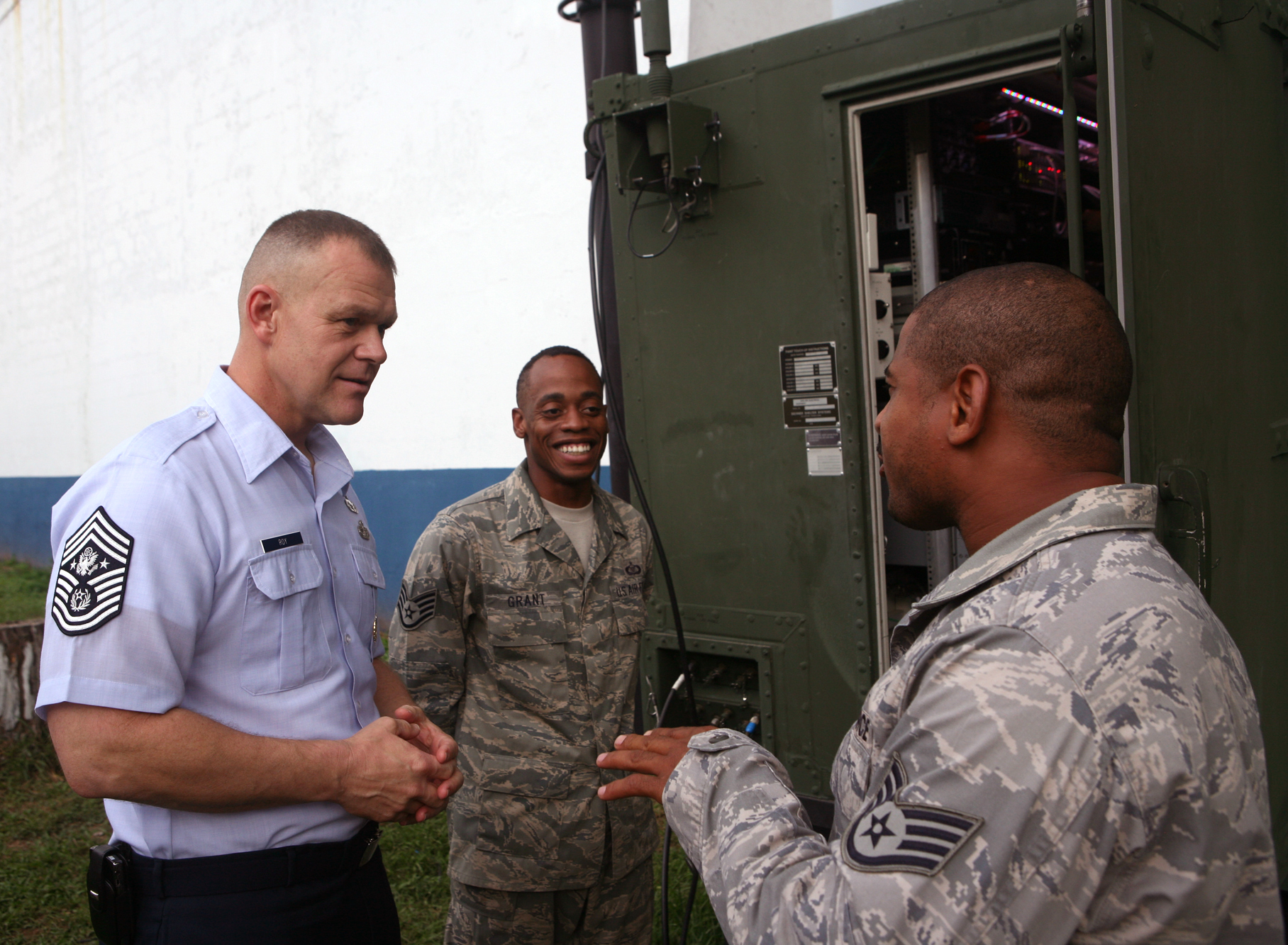 CMSAF visits exercise participants on Navy ship > Air Force > Article ...