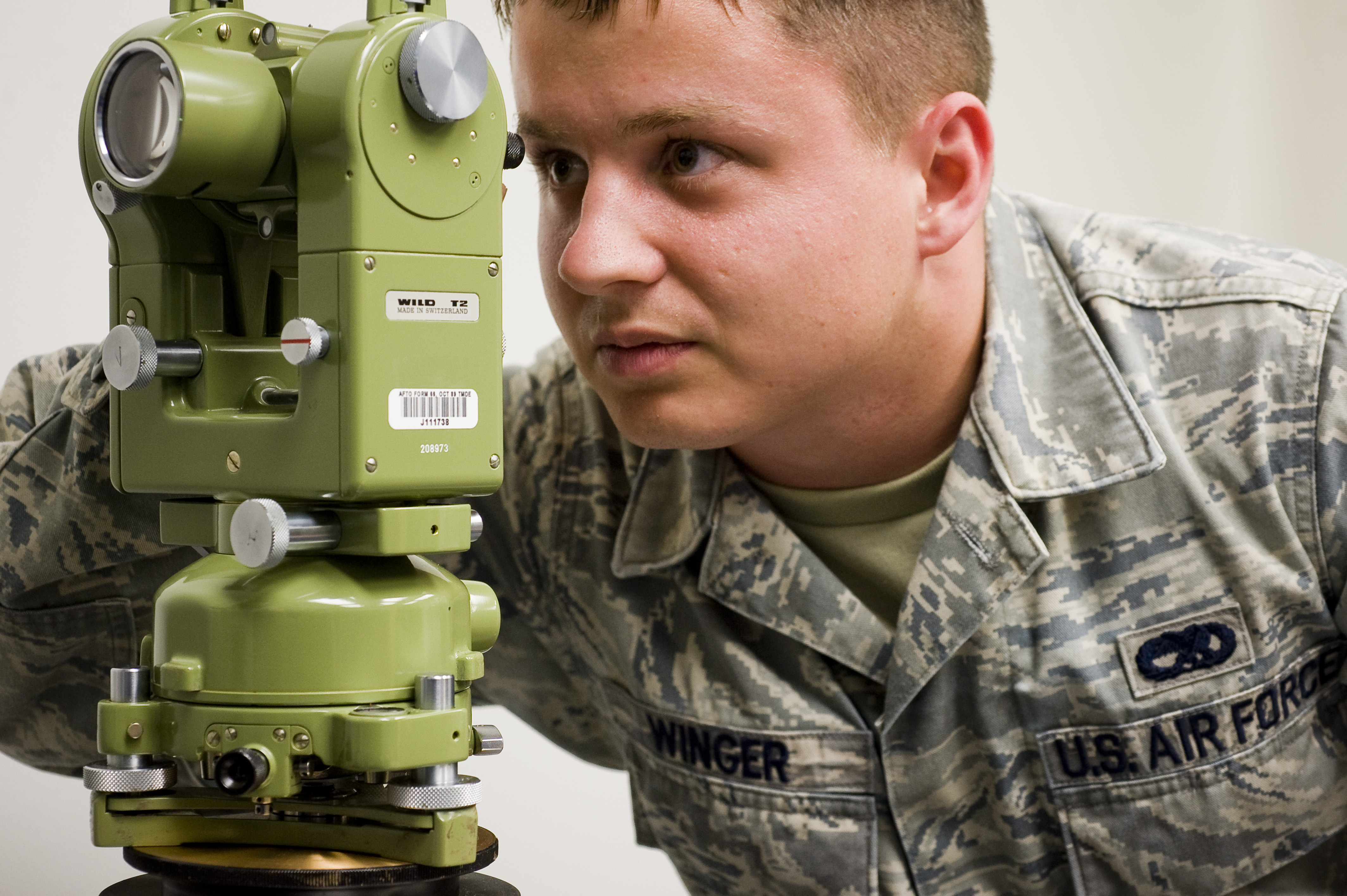 62nd MXS PMEL flight maintains standard of perfection > Team McChord ...