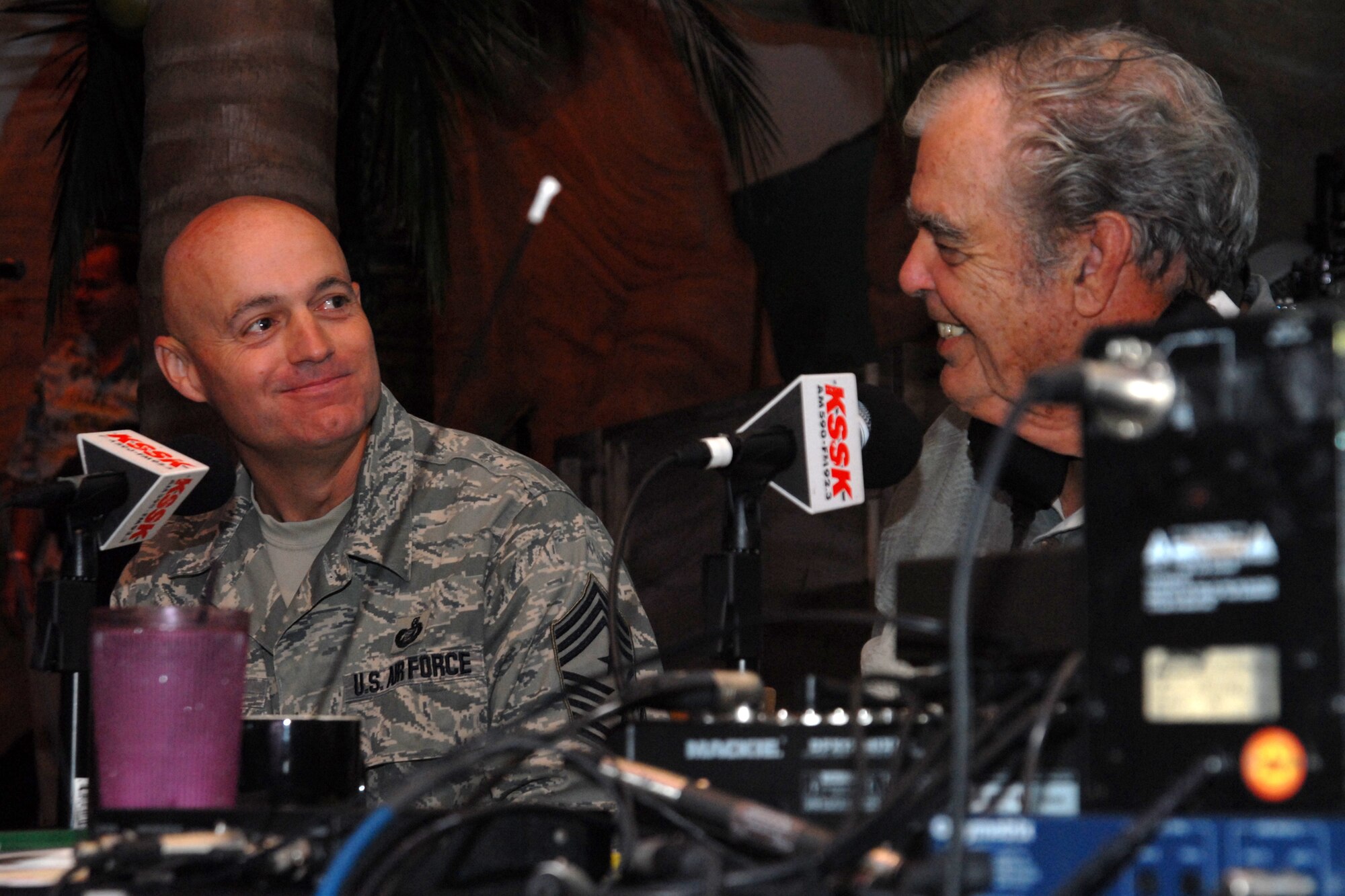 Wing commander, chief goes on the air > 15th Wing > Article Display