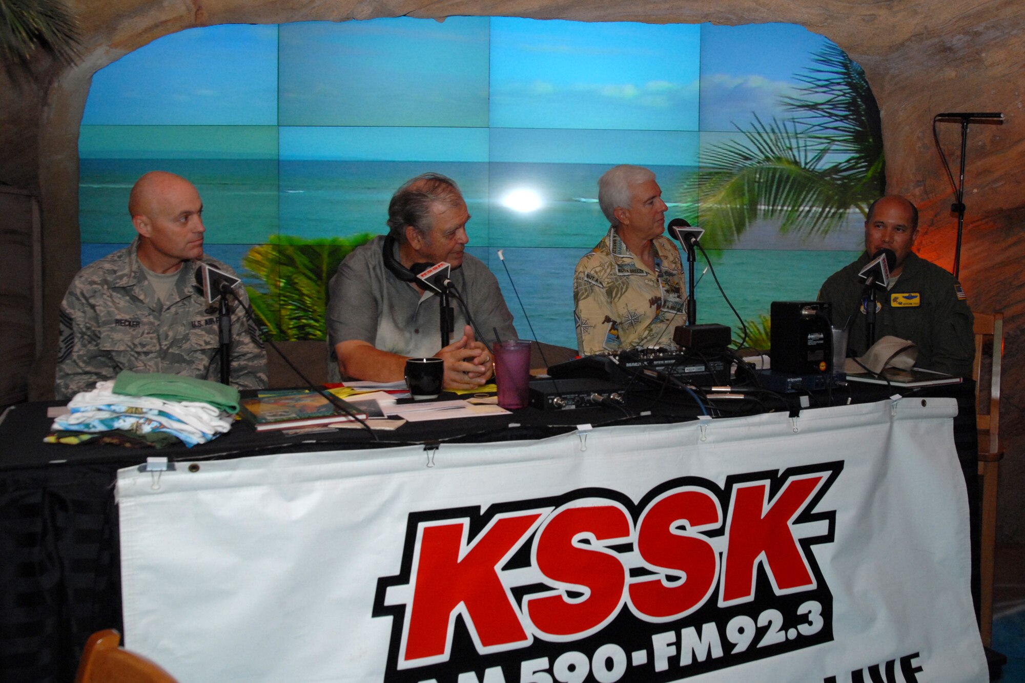 Wing commander, chief goes on the air > 15th Wing > Article Display