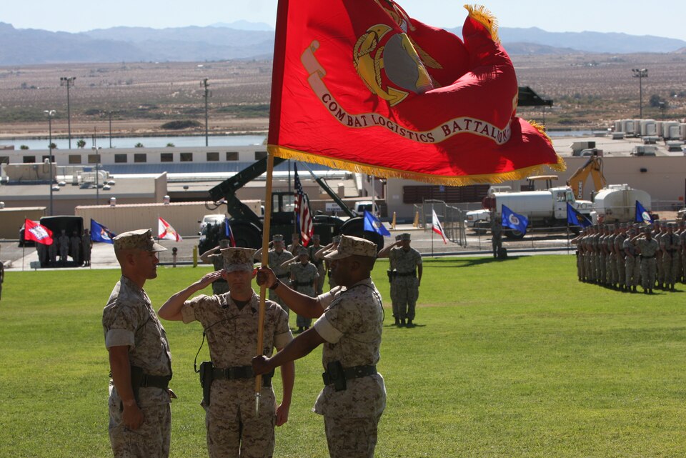 CLB-7 receives new commander after return from Iraq > Marine Corps Air ...