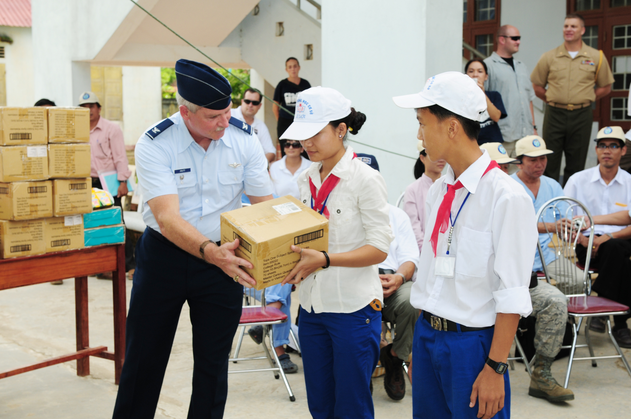 Thousands helped as Pacific Angel concludes > Air Force > Article Display