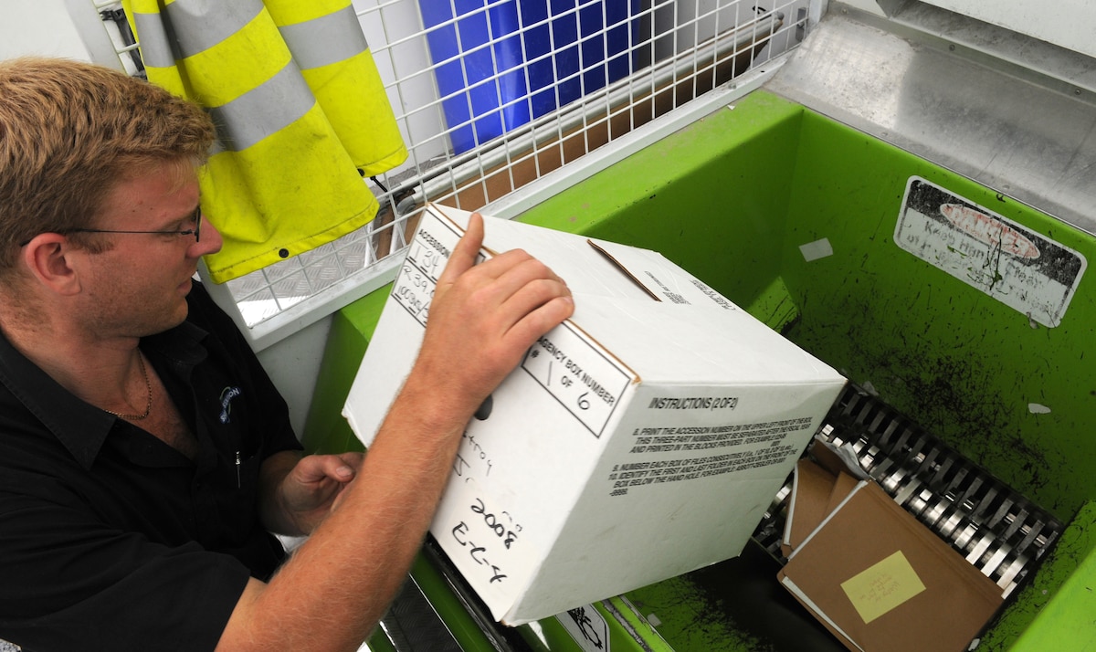 Airmen deliver paper to the shred station > Royal Air Force Mildenhall ...