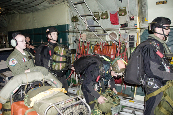 Airmen rescue injured sailor in Pacific Ocean > Air Force > Article Display