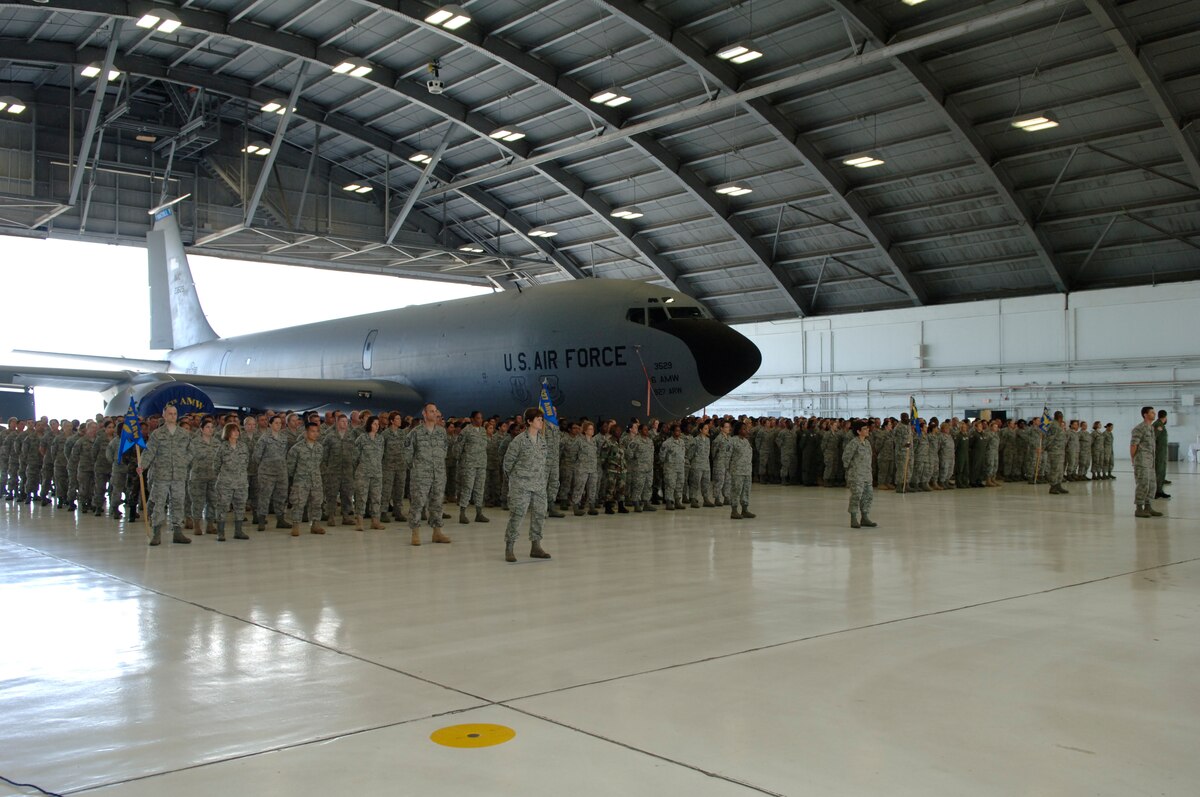 927th ARW says 'Farewell' Col. Lewis, 'Welcome' Col. Pavey > 927th Air ...