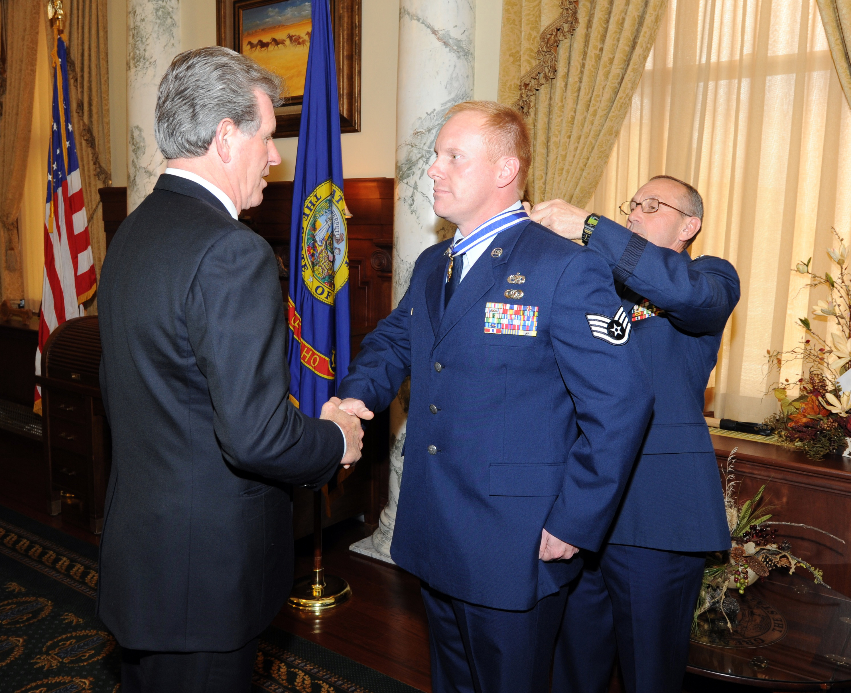 Gunfighter bestowed rare honor > Mountain Home Air Force Base > Article ...