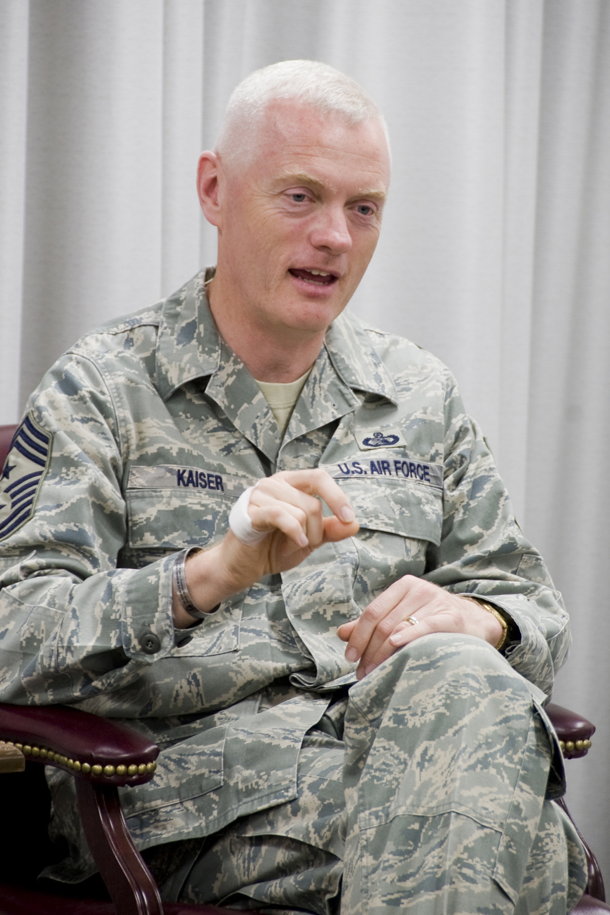 5th AF command chief visits Misawa