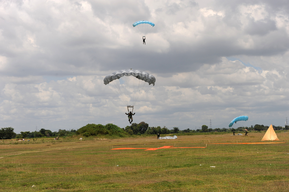 Exercise in Indonesia features HALO jumps > Pacific Air Forces ...