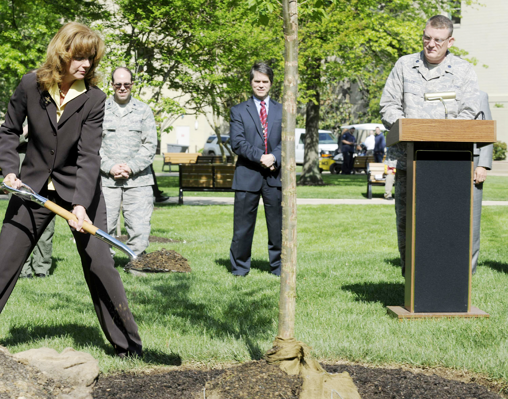 Pentagon officials join Air Force bases for '40 trees in 40 communities ...