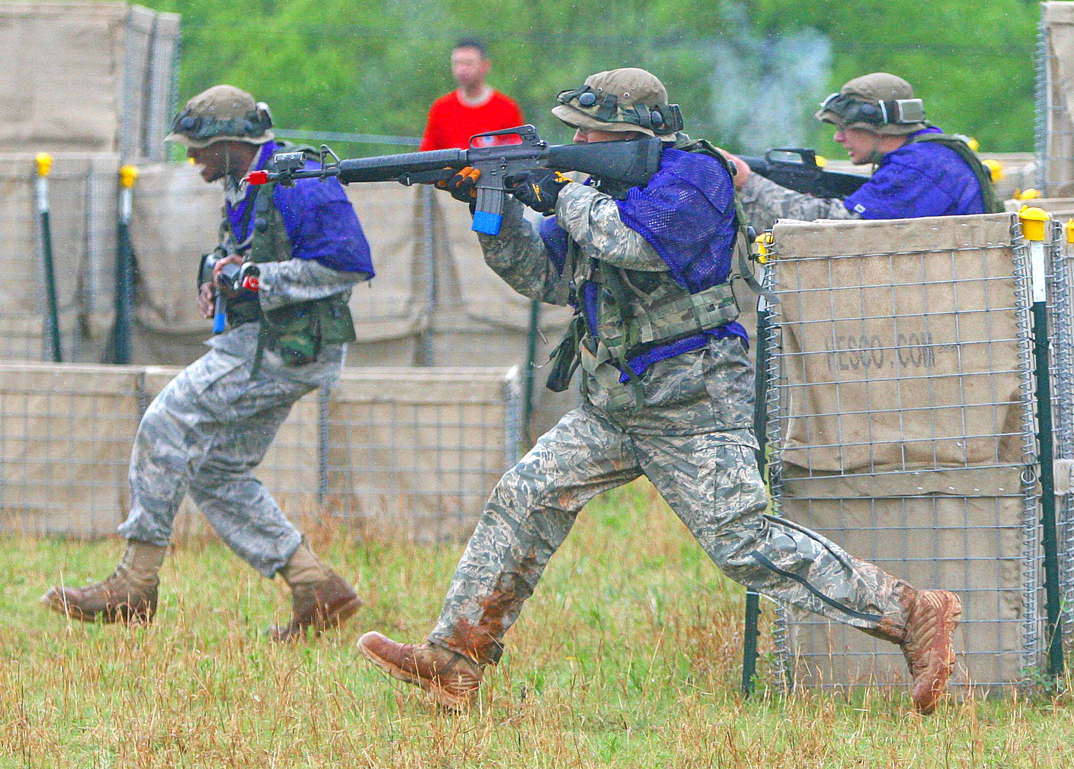 Up to the challenge: Space Command comm units face off in graded combat ...