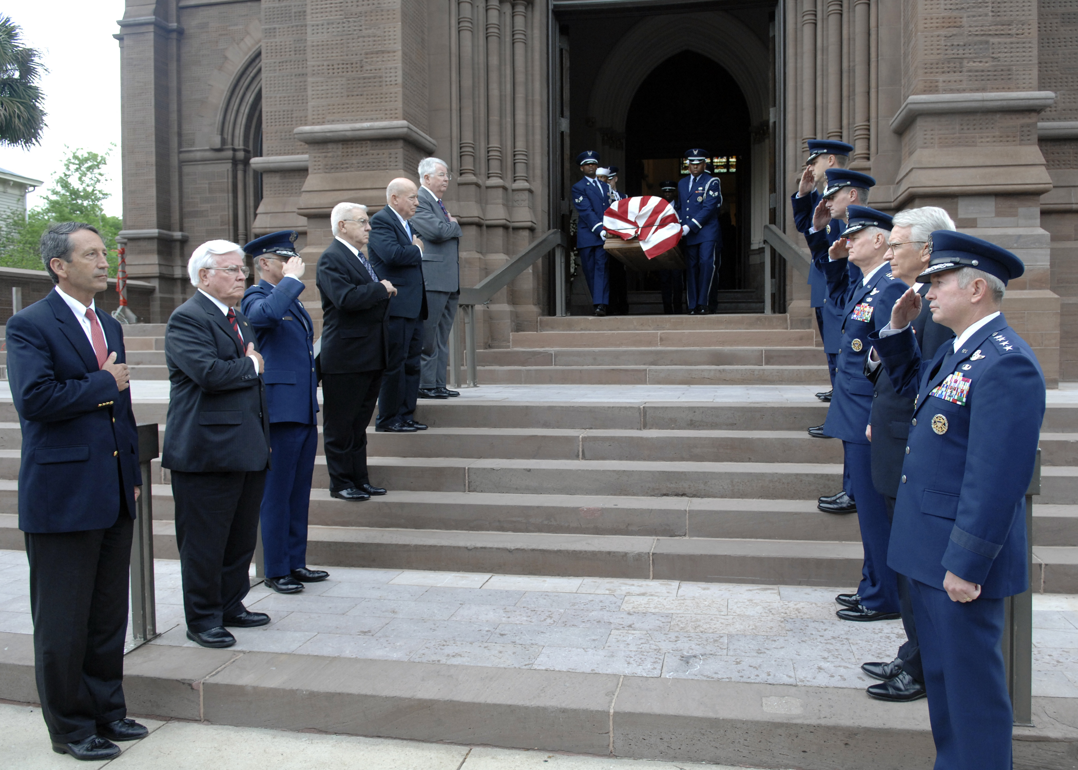 Joint Base Charleston Honor Guard provides funeral service to former ...
