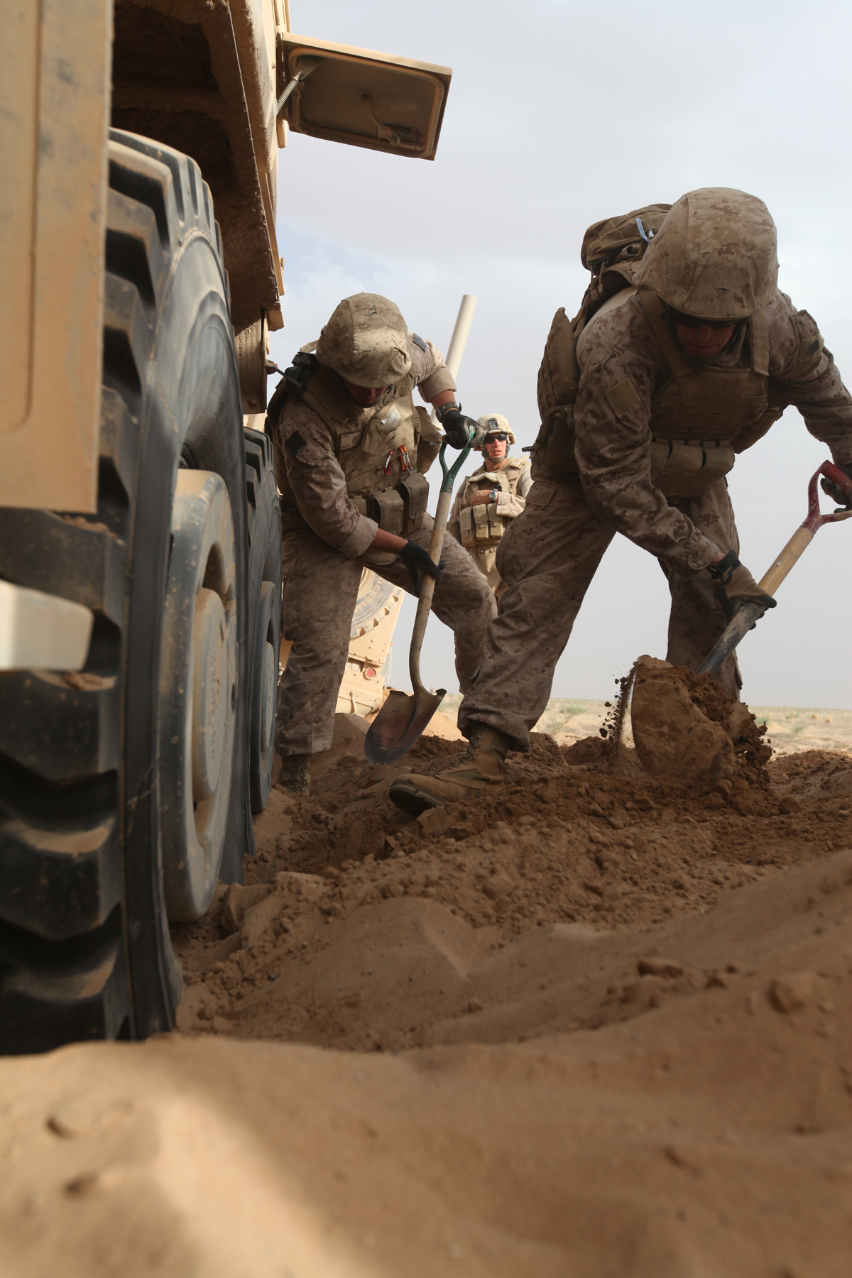 Wrecker Teams Recover Military Vehicles From Afghanistan Desert > 1st ...