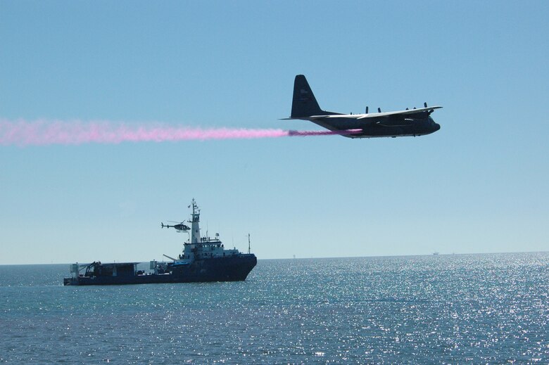 AF Reserve aerial spray aircraft called in to fight Gulf oil spill ...