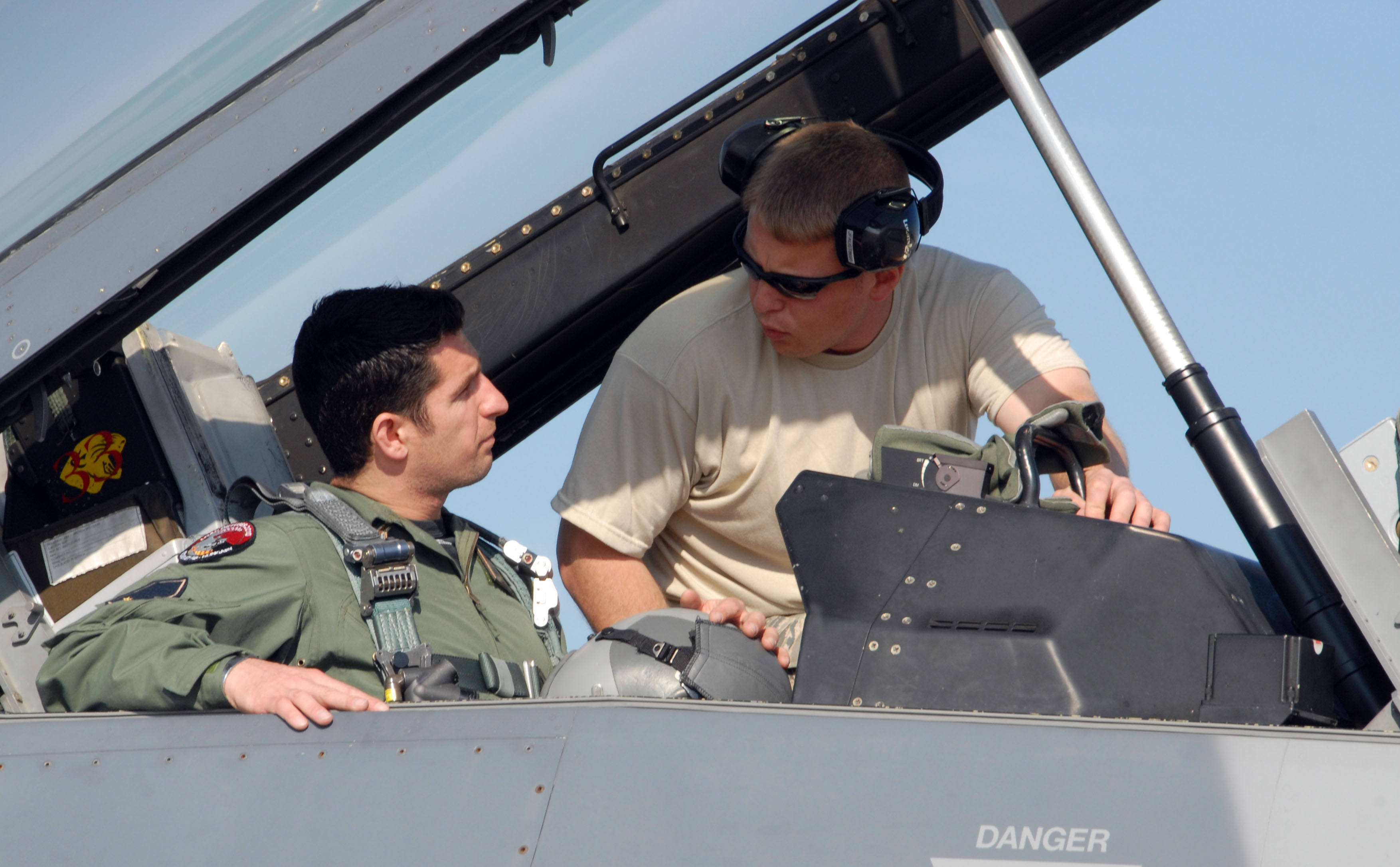 Hungarian pilot receives final instructions prior to his F-16 incentive ...